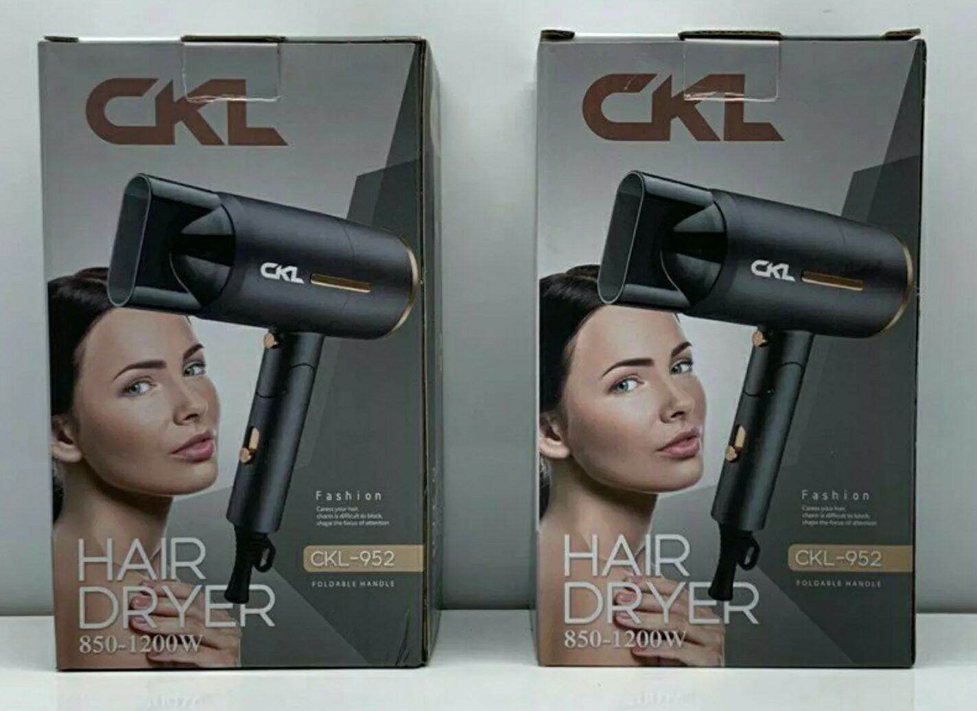 .คร์เป่าผมCKL รุ่น CKL- 952 1200Wแรงดันไฟฟ้า:50Hzความถี่: 1200Wอุณหถูมิปรับได้:3แบบ ร้อน,อุ่น ...
