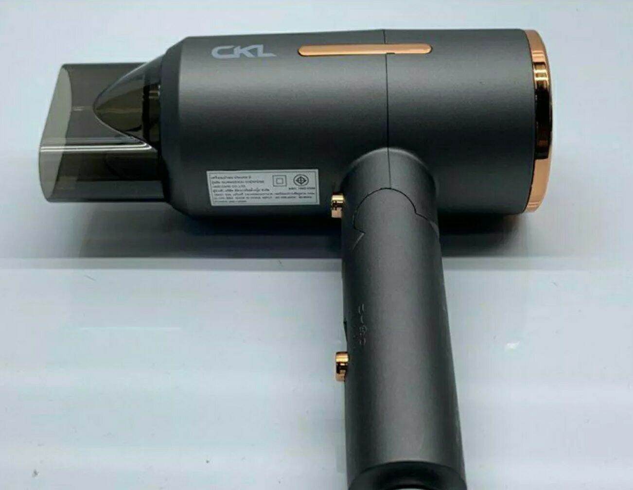 .คร์เป่าผมCKL รุ่น CKL- 952 1200Wแรงดันไฟฟ้า:50Hzความถี่: 1200Wอุณหถูมิปรับได้:3แบบ ร้อน,อุ่น ...