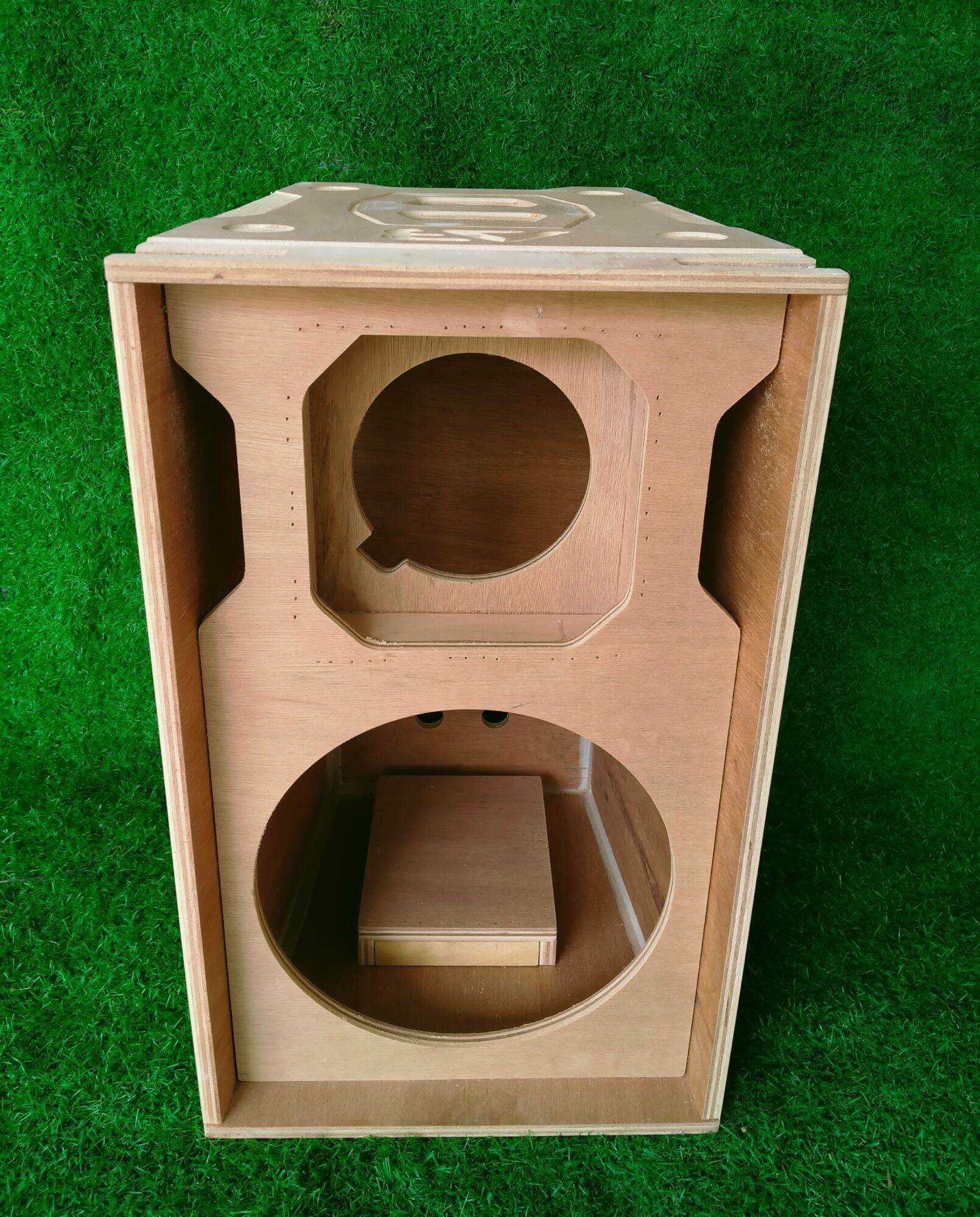 ตู้ลำโพงแขวน12นิ้วดอกแหลมP888ขนาด18x18ไม้อัดตราภูเขาแท้เกรดเอหนา15มม ...