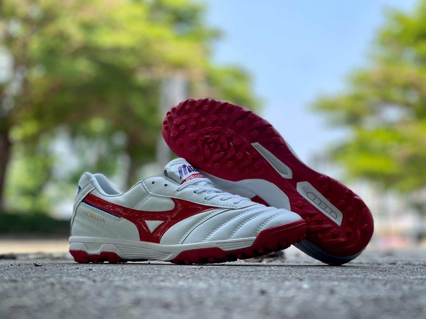 รองเท้าฟุตซอล MIZUNO 100 ปุ่ม สินค้าพร้อมกล่องพร้อมจัดส่งด่วนๆ | Lazada.co.th