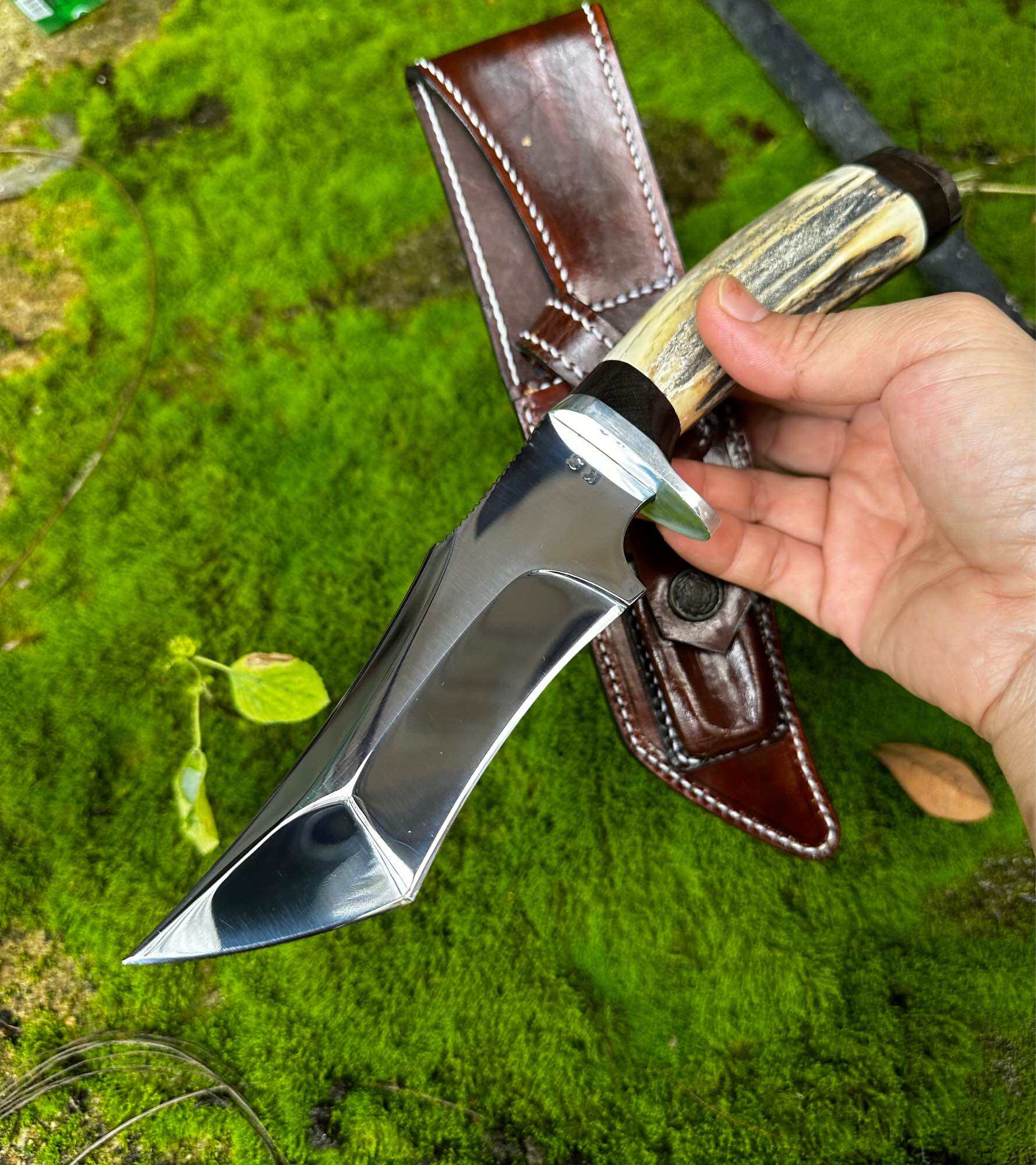 มีดเดินป่า ใบมีดเหล็ก SUP9 งานแฮนด์เมดใบมีดยาว 5.5 นิ้ว ด้ามจับเขากวาง (งานตามรูป ) | Lazada.co.th