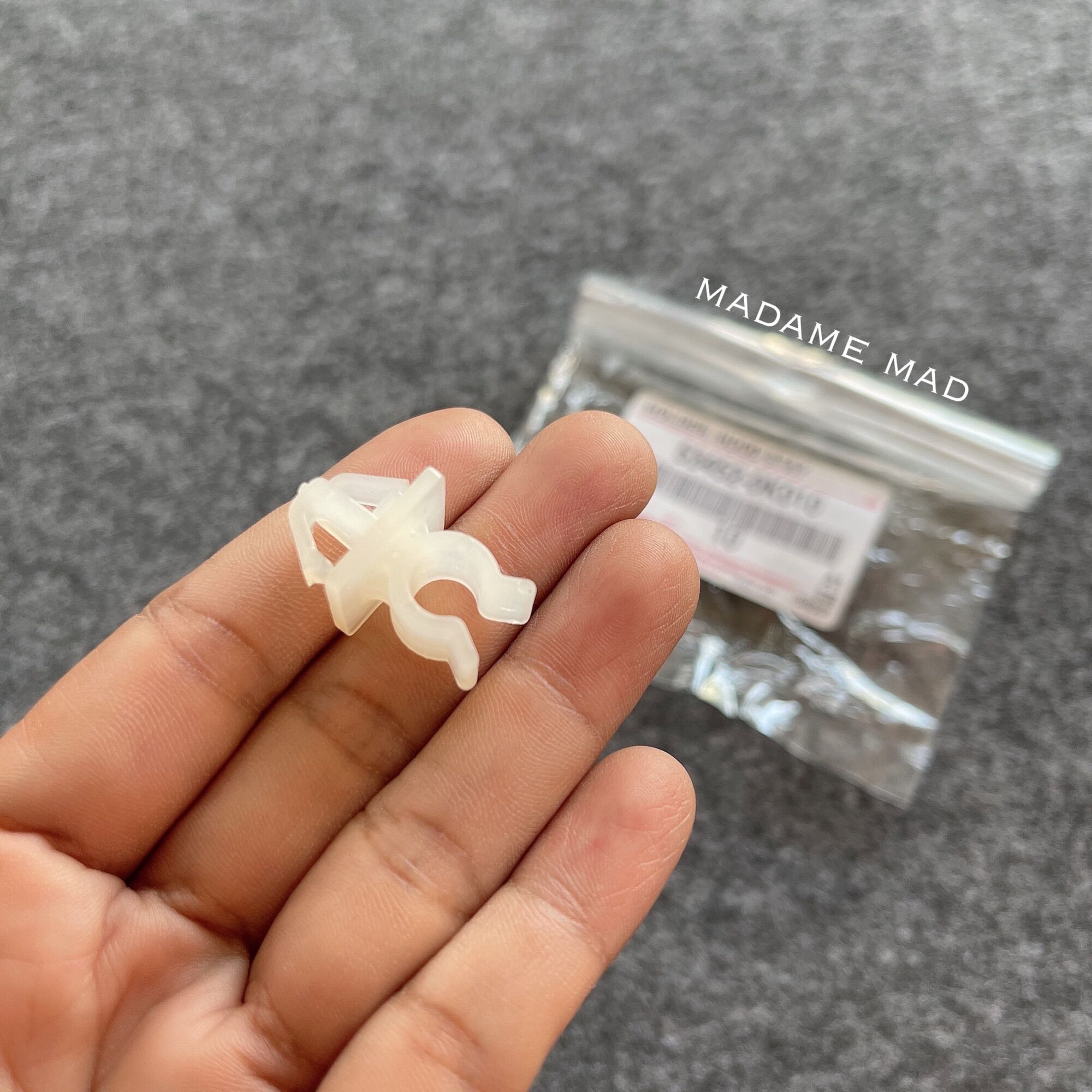 แท้ศูนย์ 💯% กิ๊บจับเหล็กค้ำ กิ๊บล็อคเหล็กค้ำฝากระโปรง Toyota Vigo (ER ...