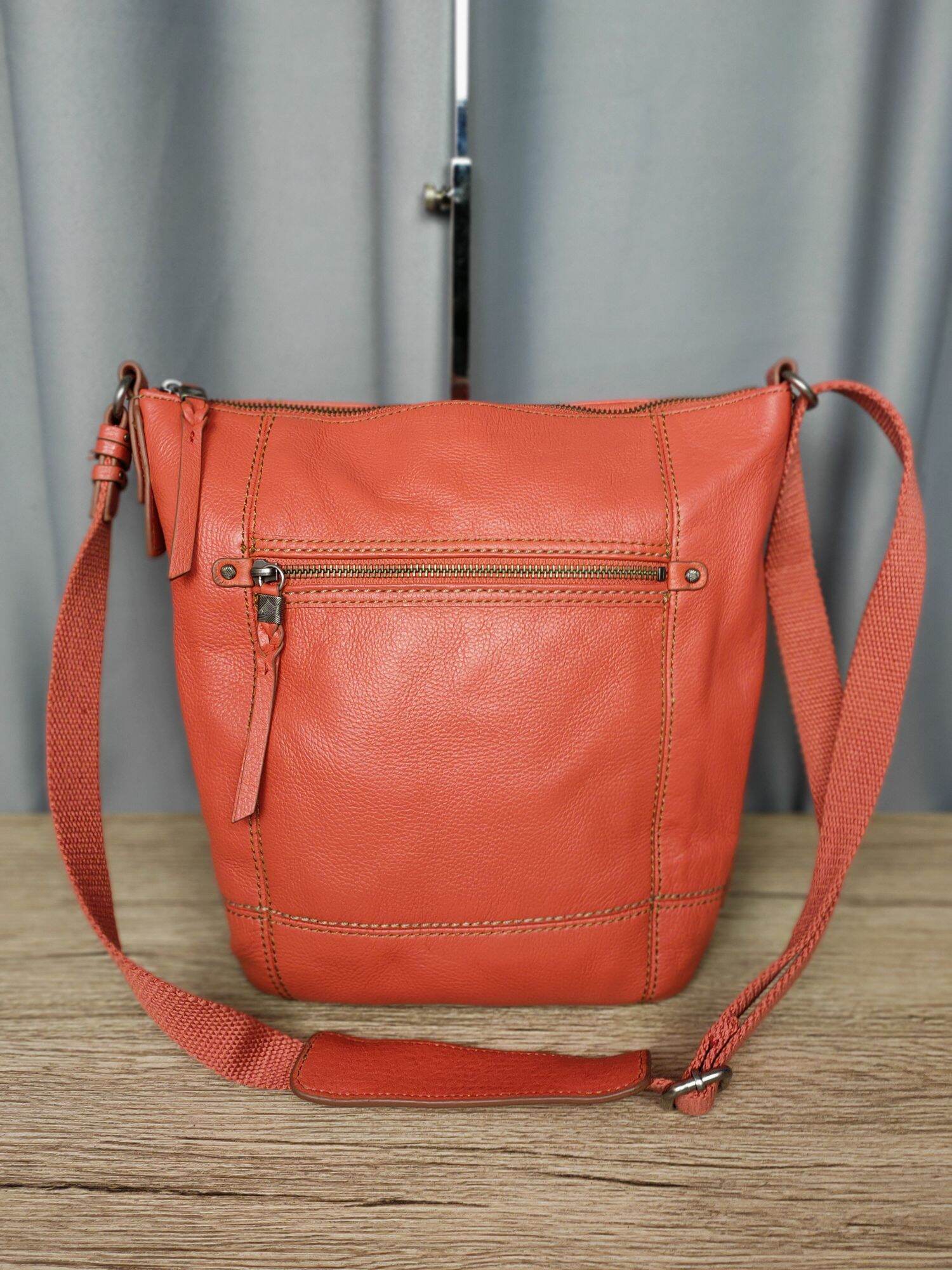 กระเป๋า The sak แบรนด์เกาหลี หนังแท้สีส้ม 🍊 | Lazada.co.th