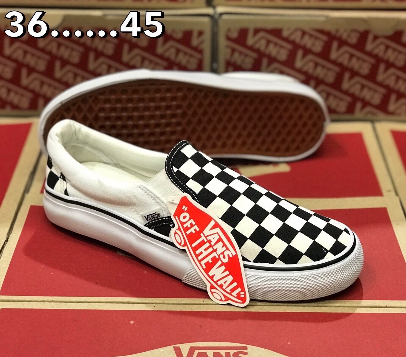 รองเท้า Van Slip On แบบ สวม มีสีดำกับสีขาว รองเท้าที่กําลังฮิต ใส่ง่าย