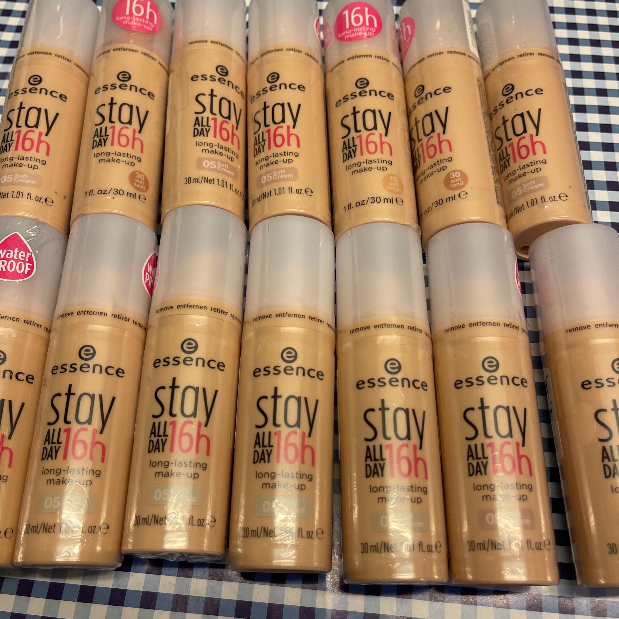 essence stay all day 16h long-lasting make-up - shoppp_everything ...