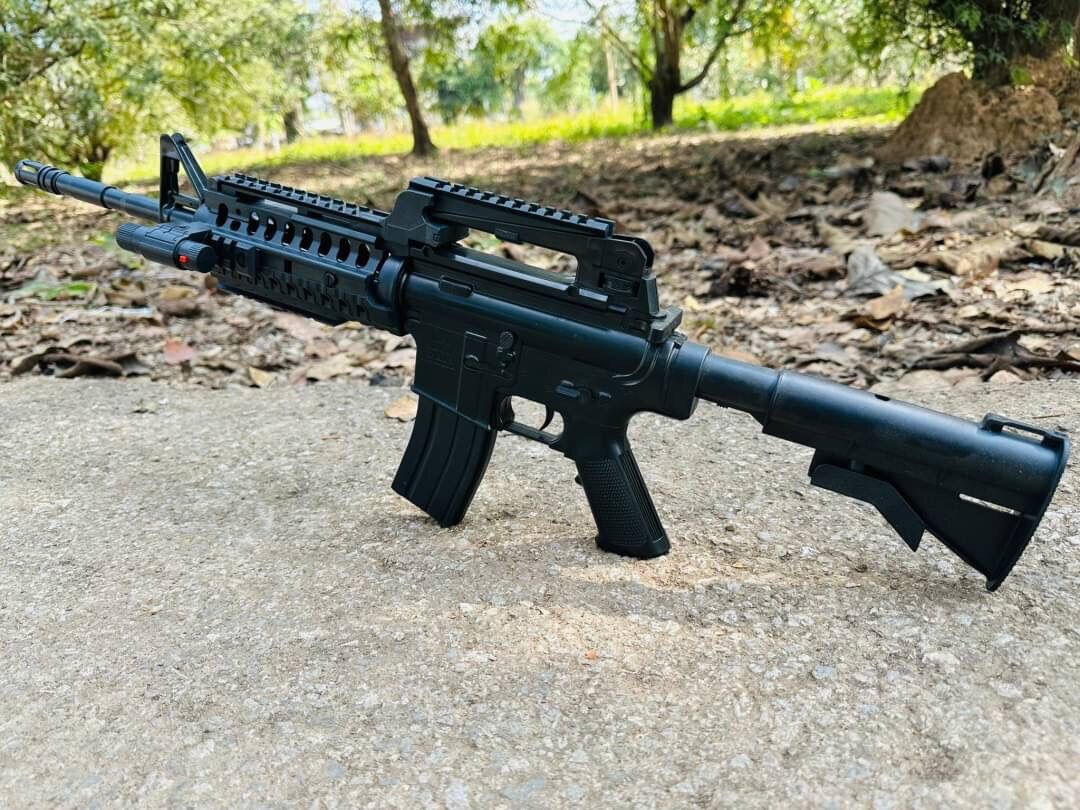 G30 M4 ปืนของเล่น มีเลเซอร์ ด้ามยืดหดได้ (พร้อมลูก) | Lazada.co.th