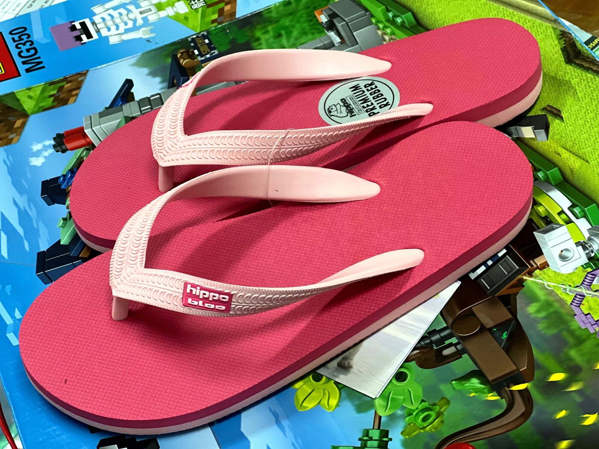 รองเท้าแตะหูหนีบ Hippobloo ผลิตจากยางธรรมชาติแท้100% - hippobloo theshop - ThaiPick