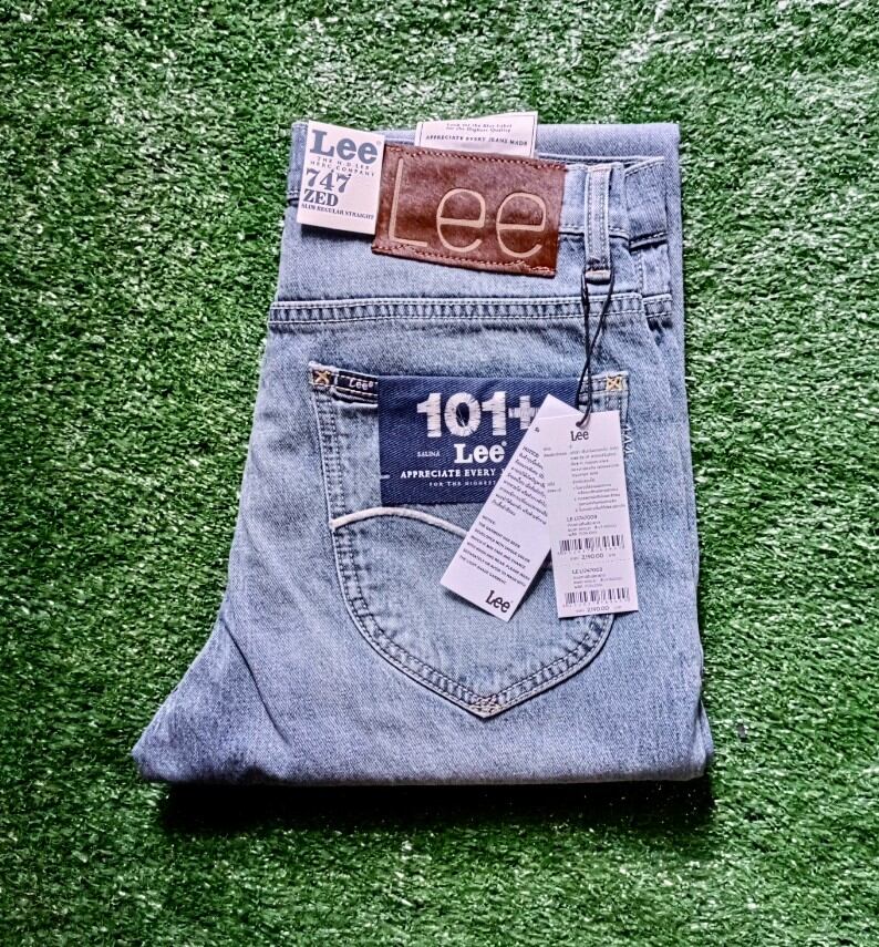 Lee 101+ 747 Zed ยีนส์ ทรงกระบอก แบรนด์แท้ ราคาป้าย 2,190฿ - AranJeans ...