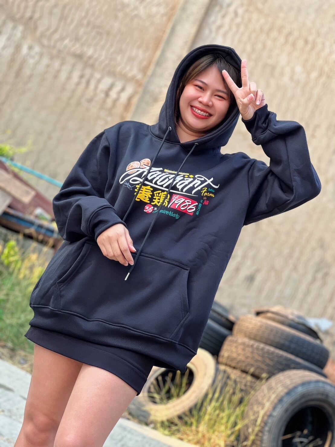 Hood Apichart Farm 2023 - แอ็คอาต - ThaiPick