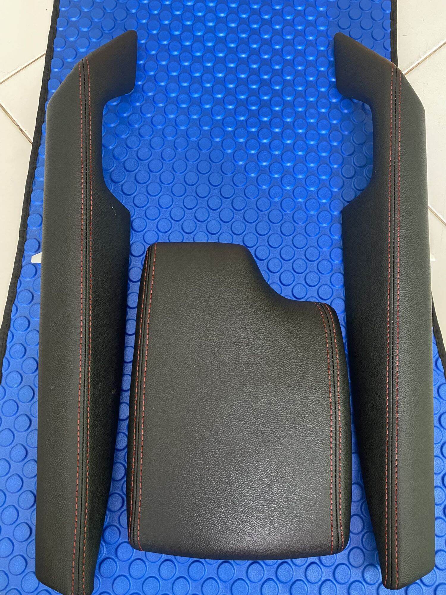 ชุดหนังหุ้ม ท้าวแขนกลาง+ท้าวแขน แผงข้างประตู รีโว่ Revo ทั้งหมด 3ชิ้น ...