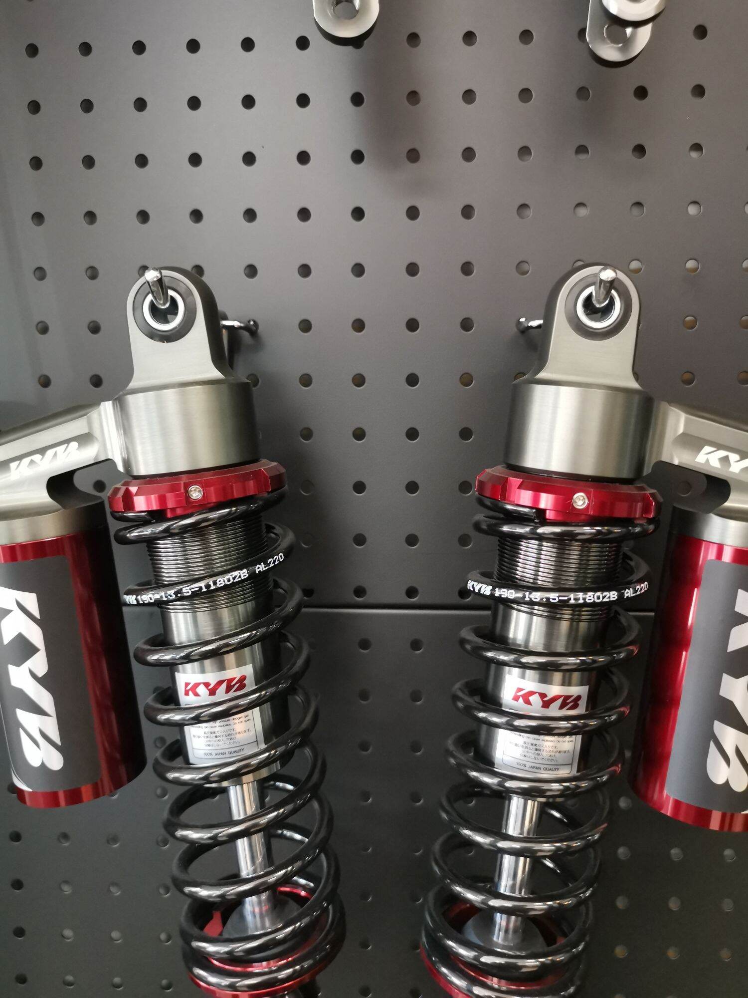 KYB Forza 300 350 , ADV 350 K-Elite 420 mm โช๊คแก๊ส ปรับรีบาวด์ได้ แบรนด์ญี่ปุ่น ของแท้