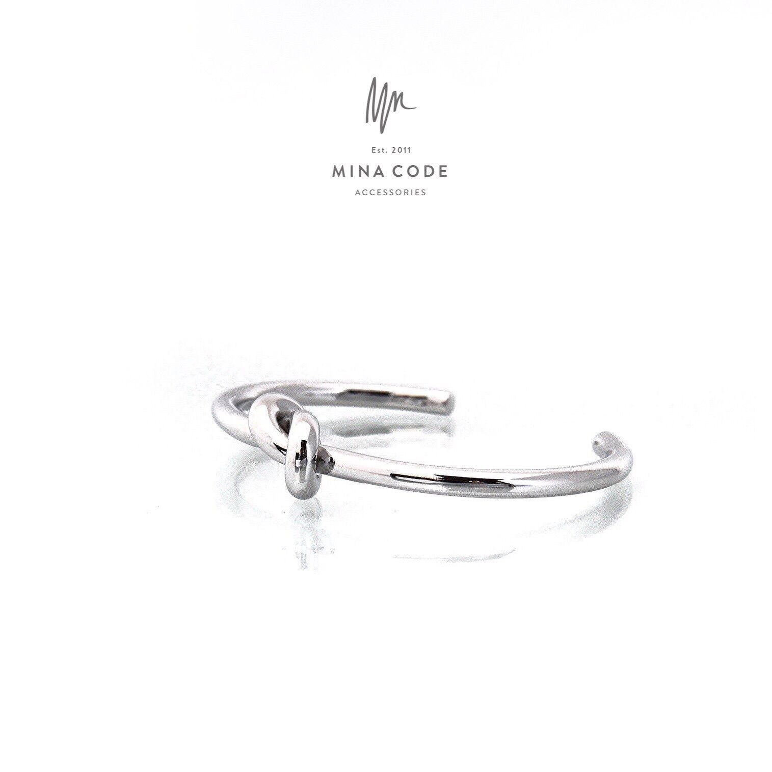 Mina Code Big knot bangle กำไลมัดปมลวดใหญ่ - Minacode - ThaiPick