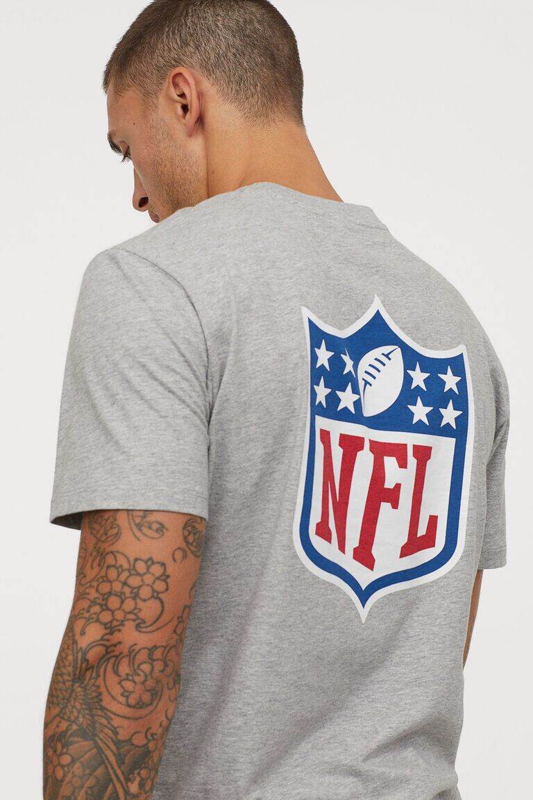 เสื้อยืดH&M NFL | Lazada.co.th