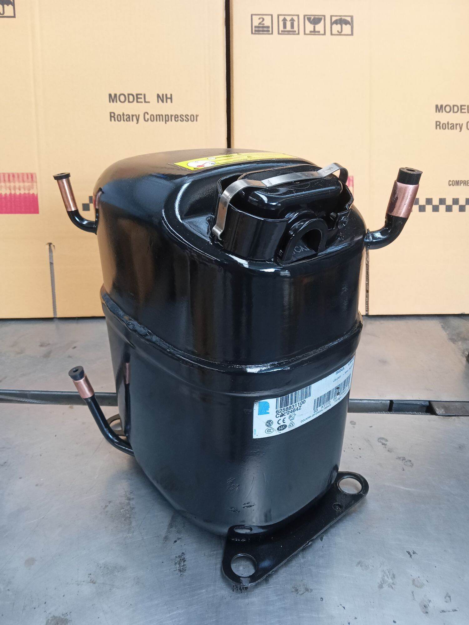 คอมเพรสเซอร์ ตู้แช่ มือ2 รุ่น CAJ2464 ขนาด 1.5 HP น้ำยา R404 ไฟ 220 - T & S คอมเพรสเซอร์ - ThaiPick