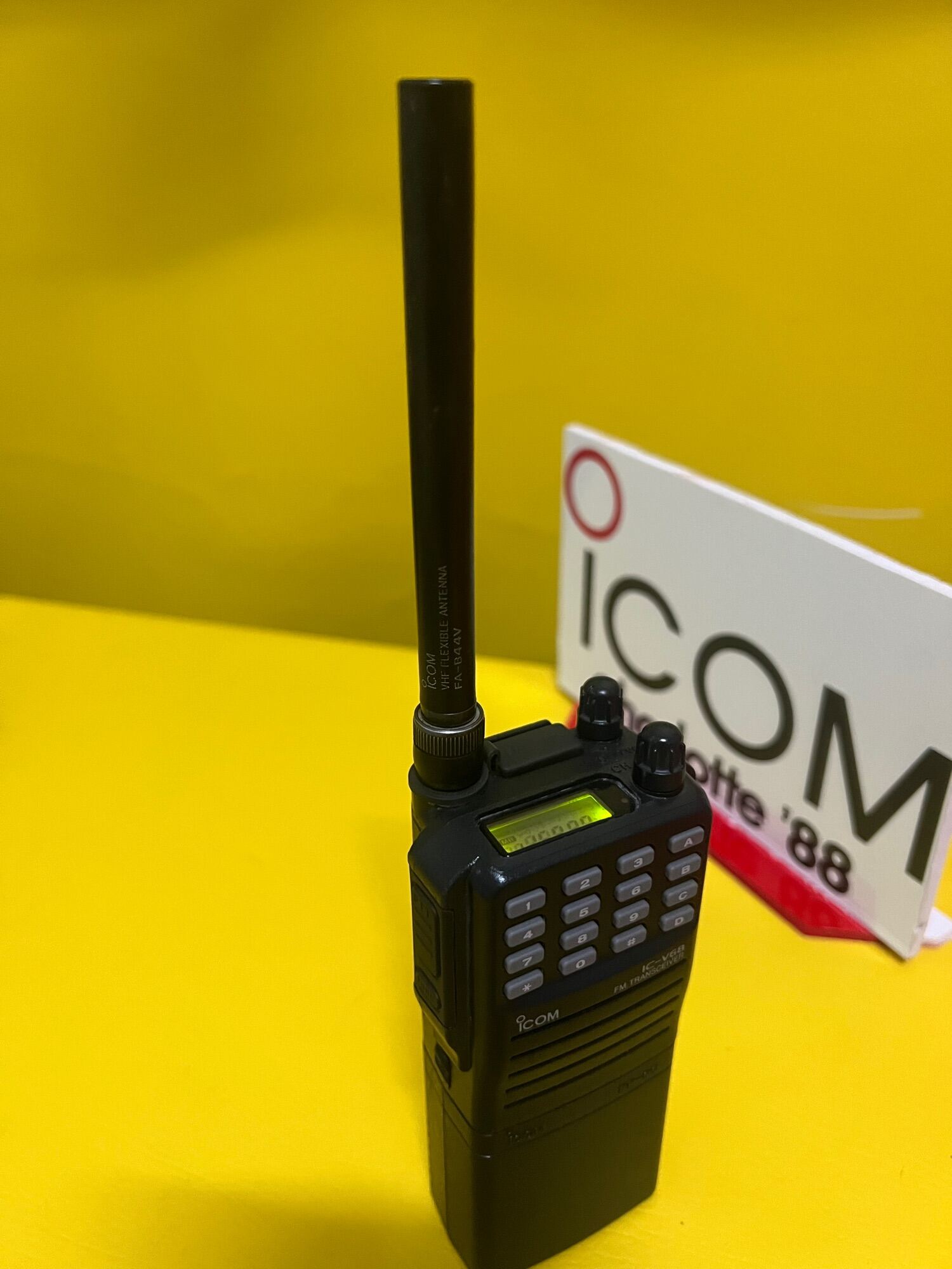 ICOM IC-V68. วิทยุสื่อสารเก่าญี่ปุ่นนำเข้า สำหรับสะสมหรือใช้งาน Made in ...