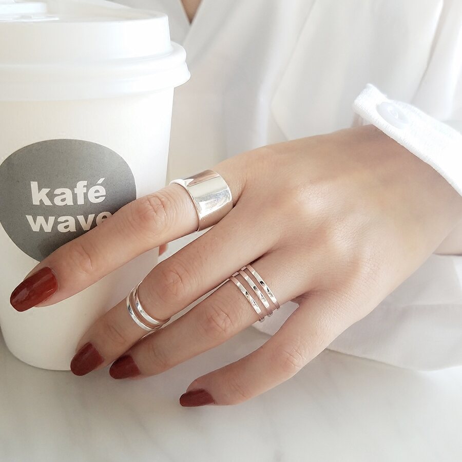 S925 เงินบริสุทธิ์นิ้วชี้แหวนหญิงฮิปสเตอร์สไตล์เรียบง่ายแนวย้อนยุคโซ่ขนมหมาฮวาเปิดแหวนของขวัญ ...