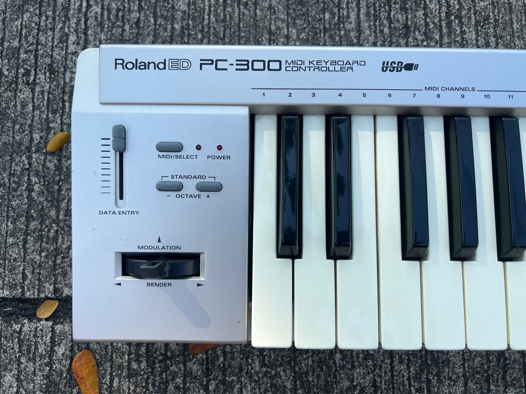 usb midi keyboard Roland ED PC-300 มือสอง - chaomusic - ThaiPick