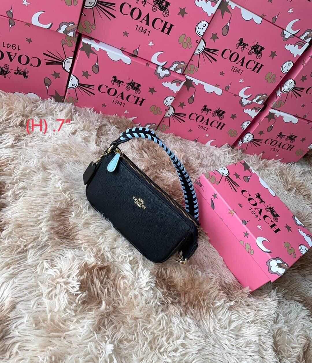 กระเป๋าสะพายโค้ชขนาด8”/กระเป๋าแฟชั่นสำหรับผู้หญิง/กระเป๋าถือ/กระเป๋า ...