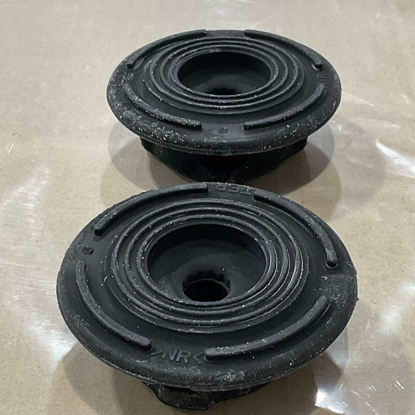 ยางรองโช้คหลัง แท้เบิก Toyota Vios NCP93 ปี07-13 Yaris NCP91 ปี05-13 ...