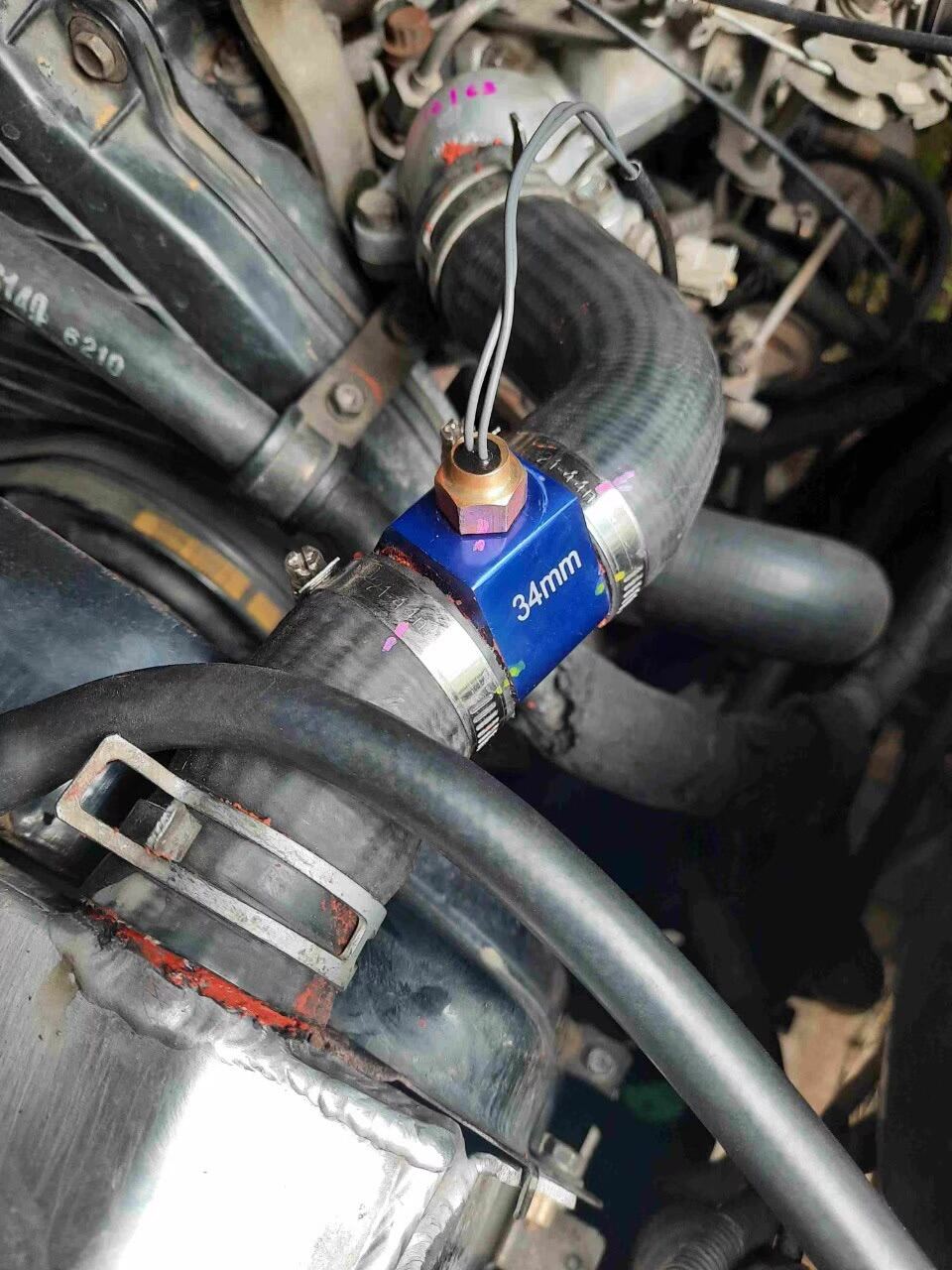 เกจวัดความร้อน เกจ์วัด Greddy 2 in 1 สามารถวัด watertemp. และ volt ได้ ...