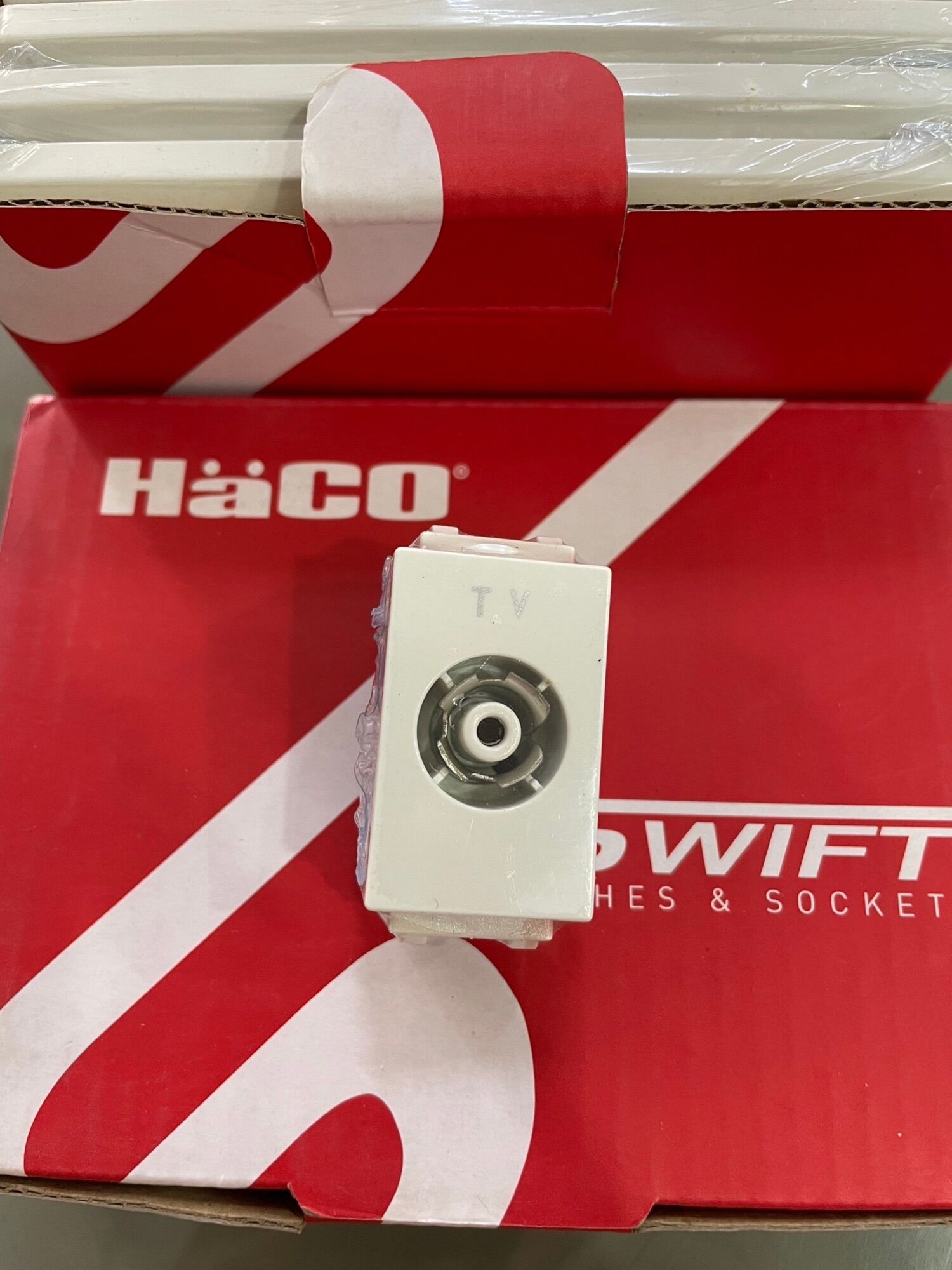 ปลั๊ก TV HACO ช่องเสียบสาย TV เต้ารับ TV ฮาโก้ | Lazada.co.th