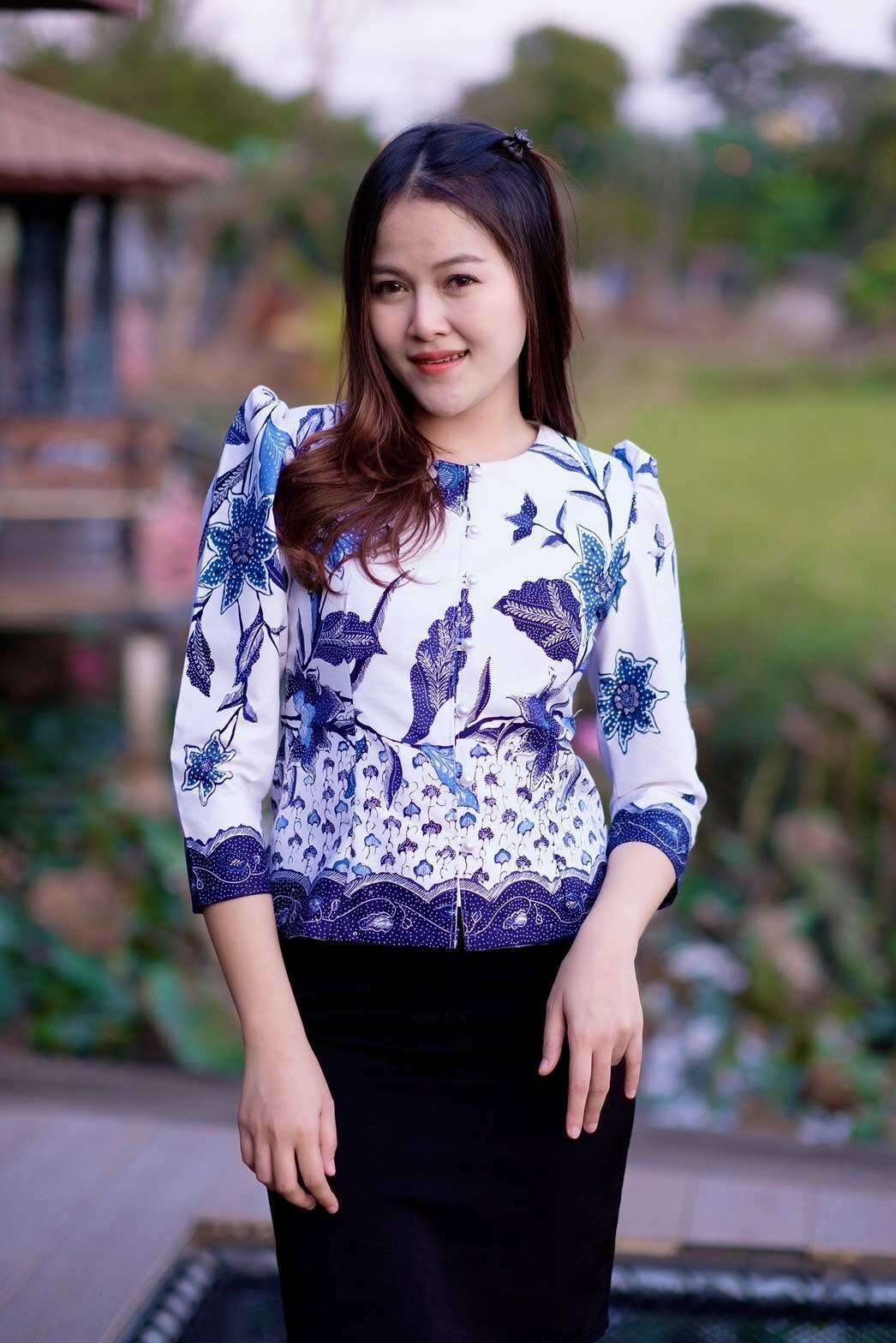 เสื้อปาเต๊ะ JAVA คอดลม ไทยเรือนต้นแขน 5 ส่วน อัดกาว สวยดูดี | Lazada.co.th