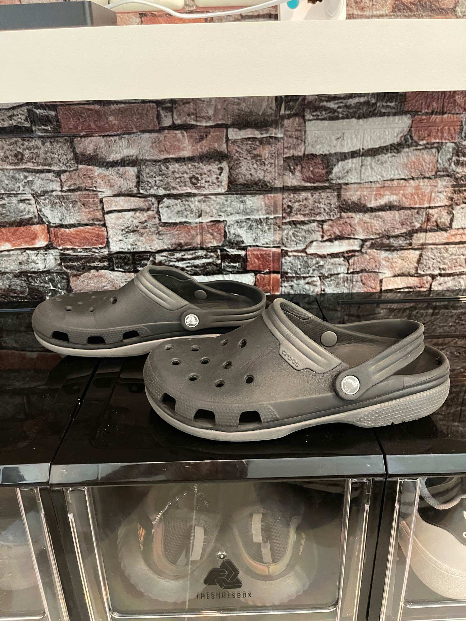 Crocs มือสองแท้100% ไซร์42 | Lazada.co.th