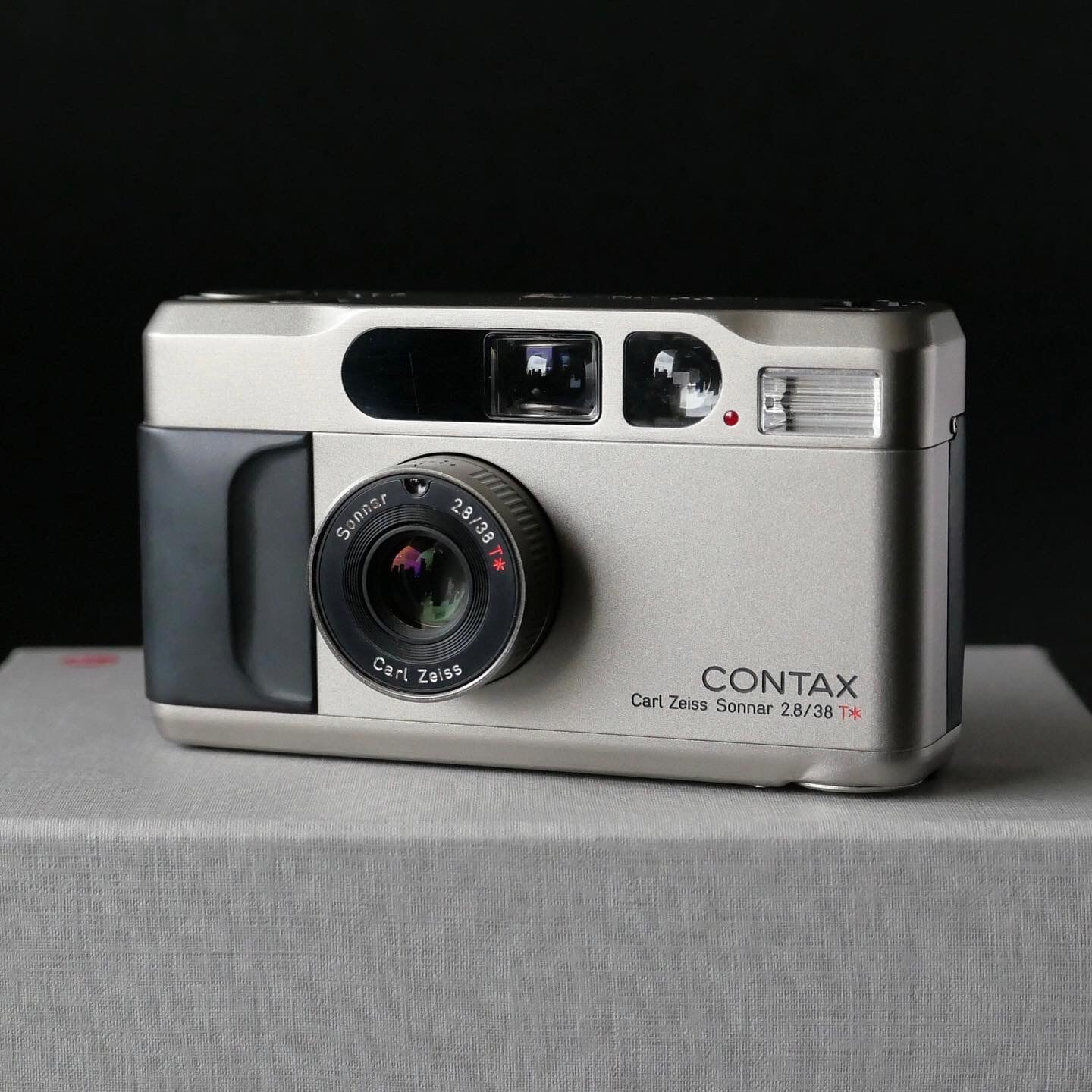 Contax T2 Champagne ( Top Mint ) - Leica.Naitounoi - ThaiPick