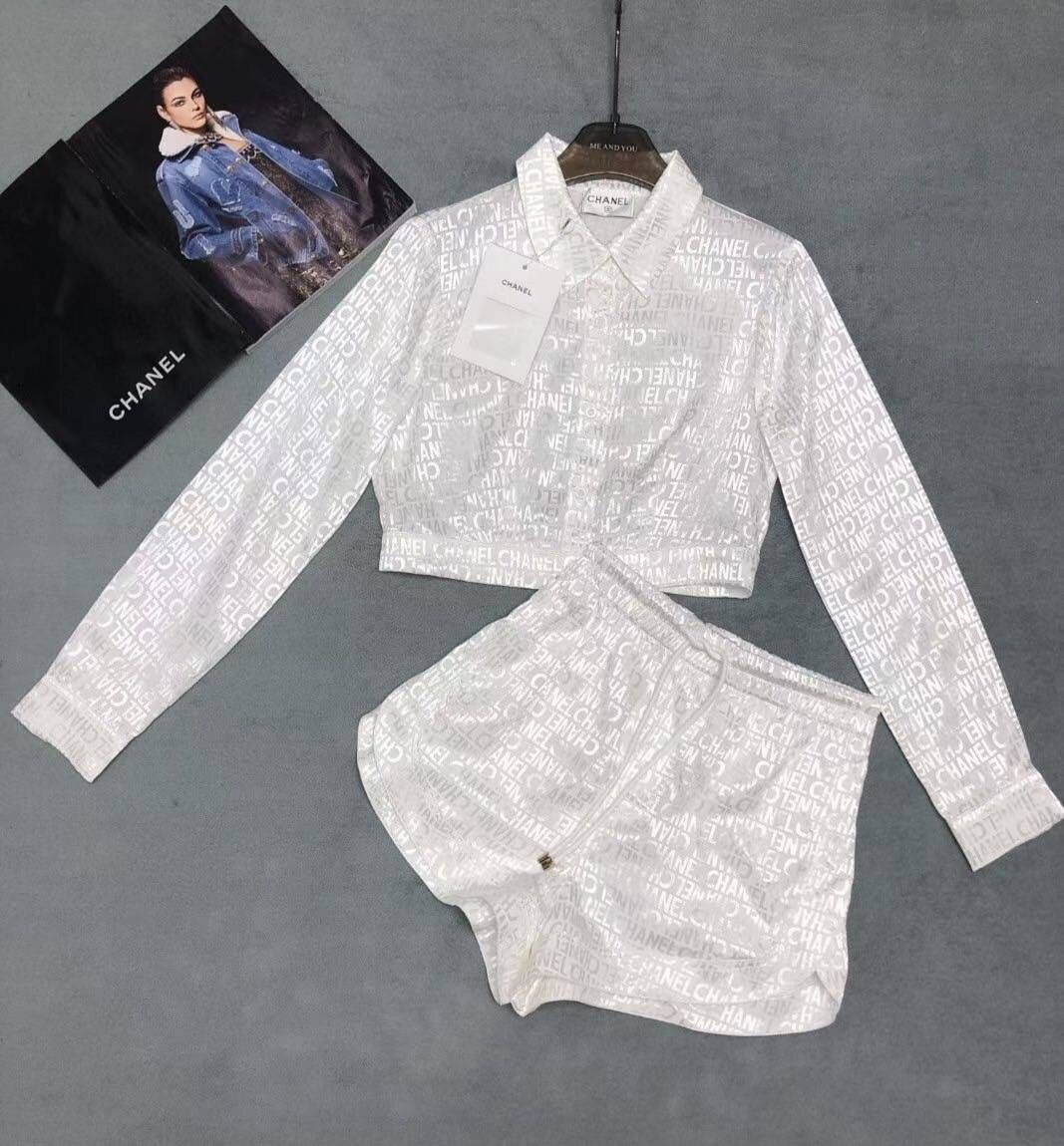 ชุดเซ็ต CHANEL LOGO SILK CROP SHIRT WITH SHORT - MixASale