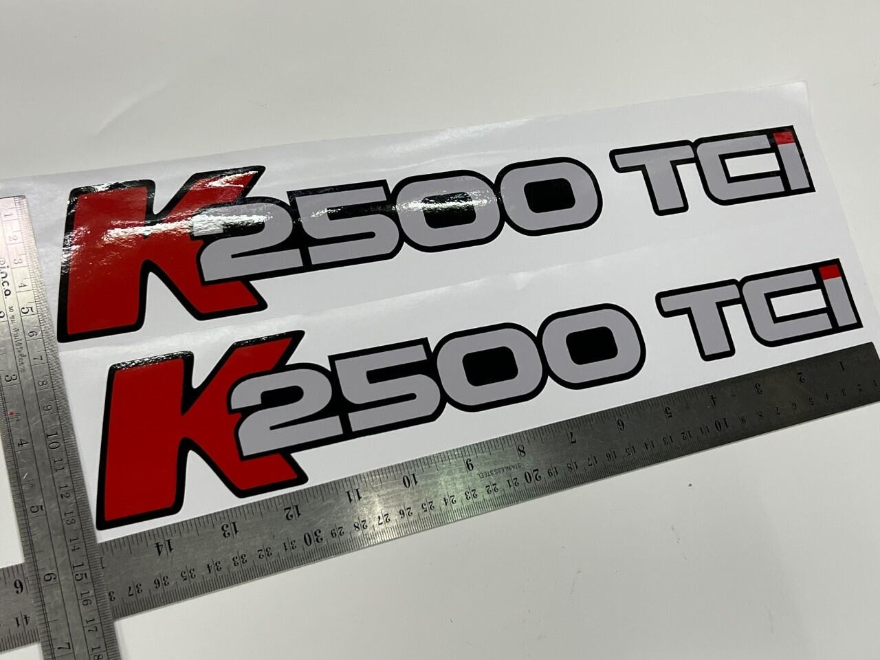 สติ๊กเกอร์ดั้งเดิมติดข้างประตู KIA คำว่า K2500 TCI 1 ชุด มี 2 ชิ้น ชุดละ 199 บาท sticker ติดรถ ...