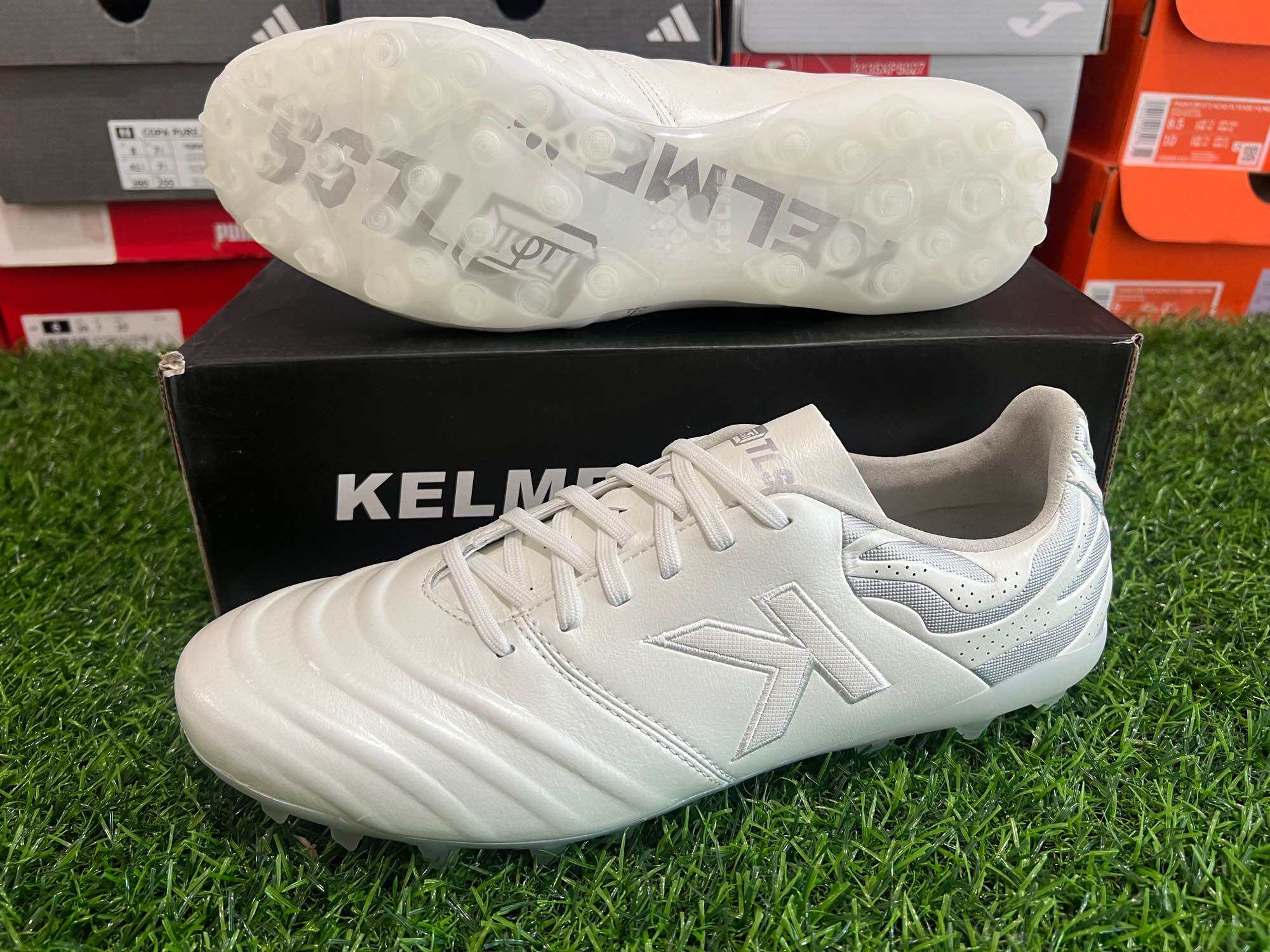 สตั๊ด รองเท้าฟุตบอล (เคลเม่) Kelme X TLSS MG ตัวท๊อป หนังจิงโจ้ | Lazada.co.th