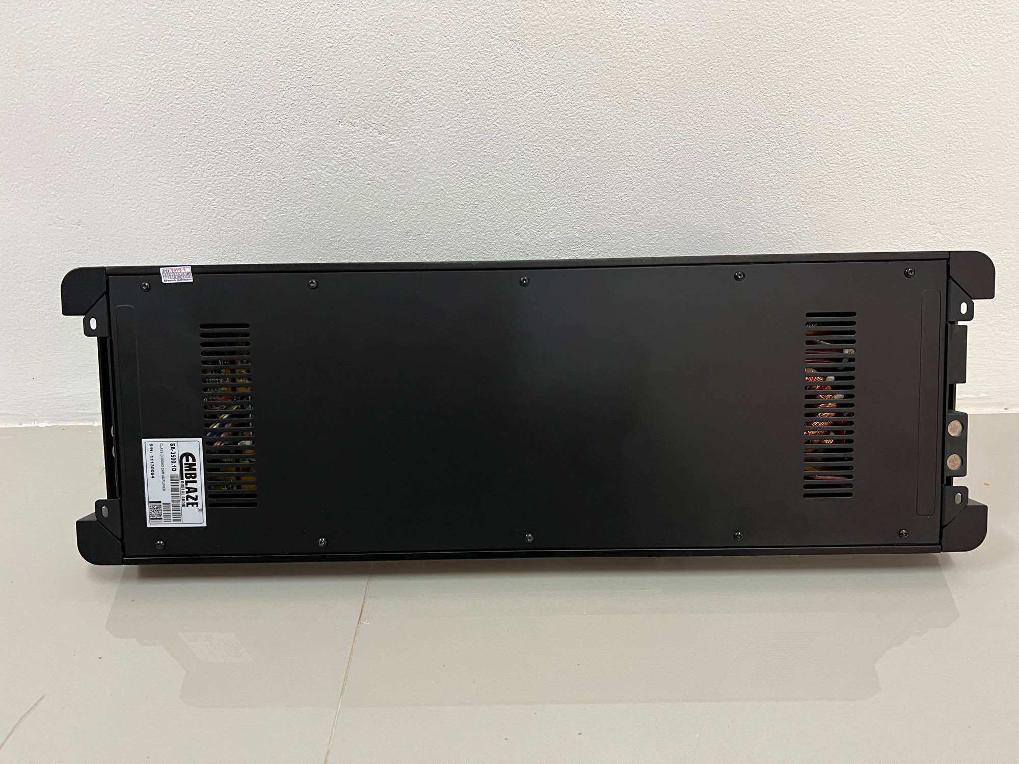 6995บาท แอมป์คลาสดีขับเบส ยี่ห้อ EMBLAZE รุ่น SA-3500.1D ค่ายเยอรมันสินค้าตัวโชว์ไม่มีกล่อง ...