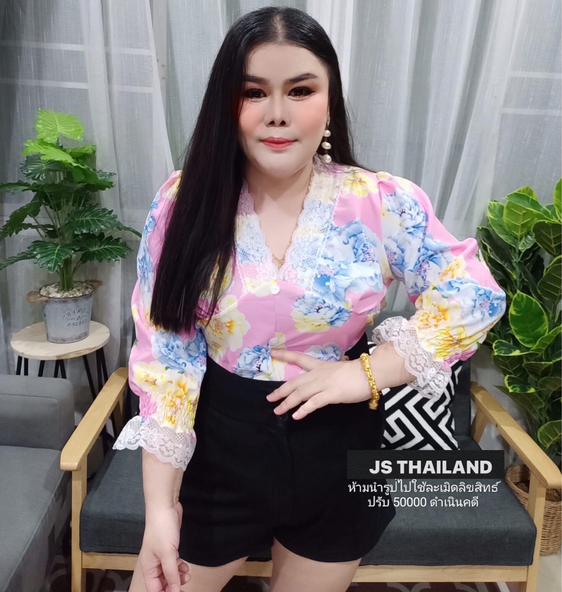 เสื้อกึ่งครอปแต่งลูกไม้ ลายดอกไม้ผ้าไหมอิตาลี อก30-40 ยาว18 - JS ...