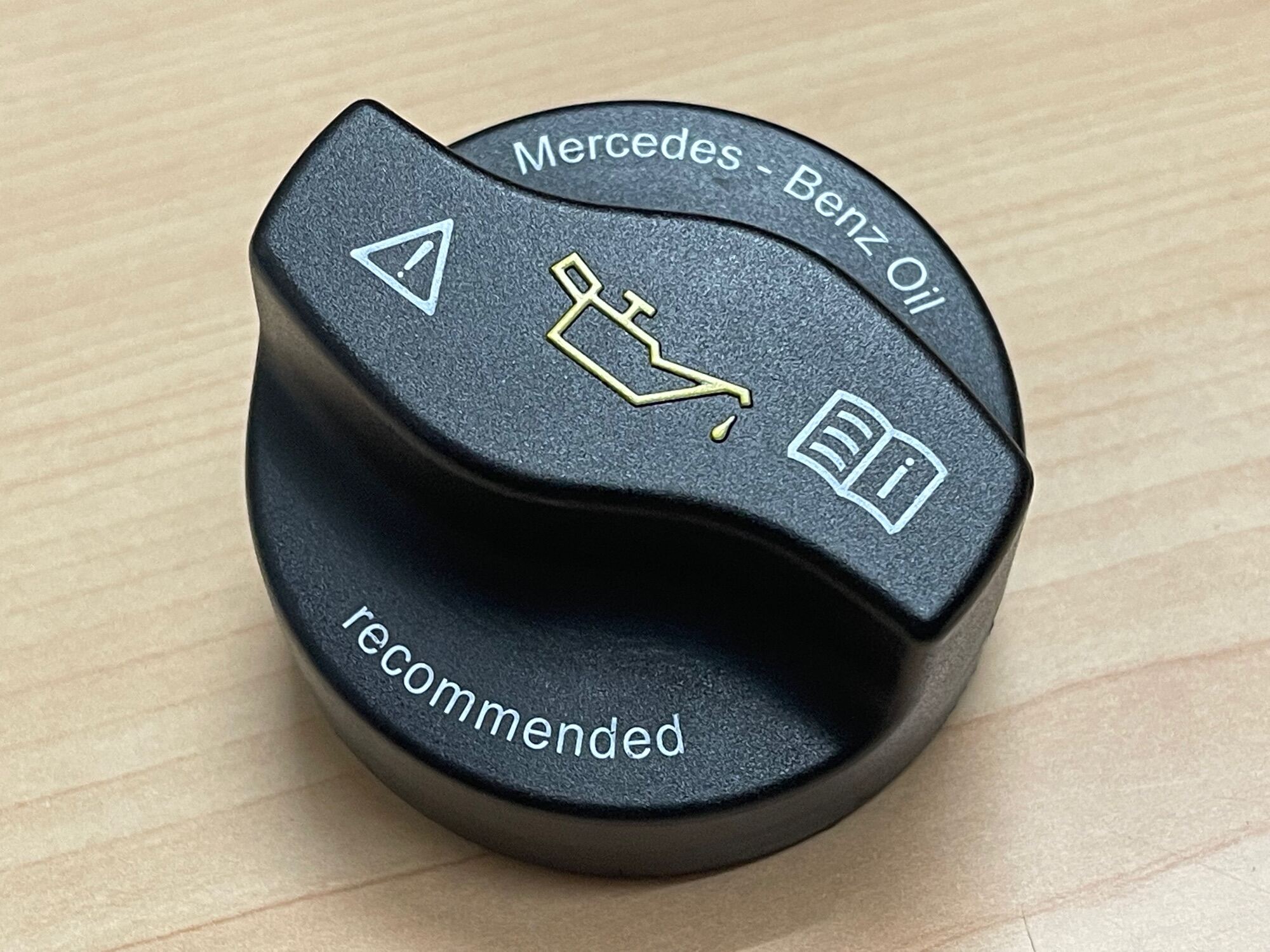 BENZ แท้ฝาปิดน้ำมันเครื่อง เบอร์A000 010 16 85 | Lazada.co.th