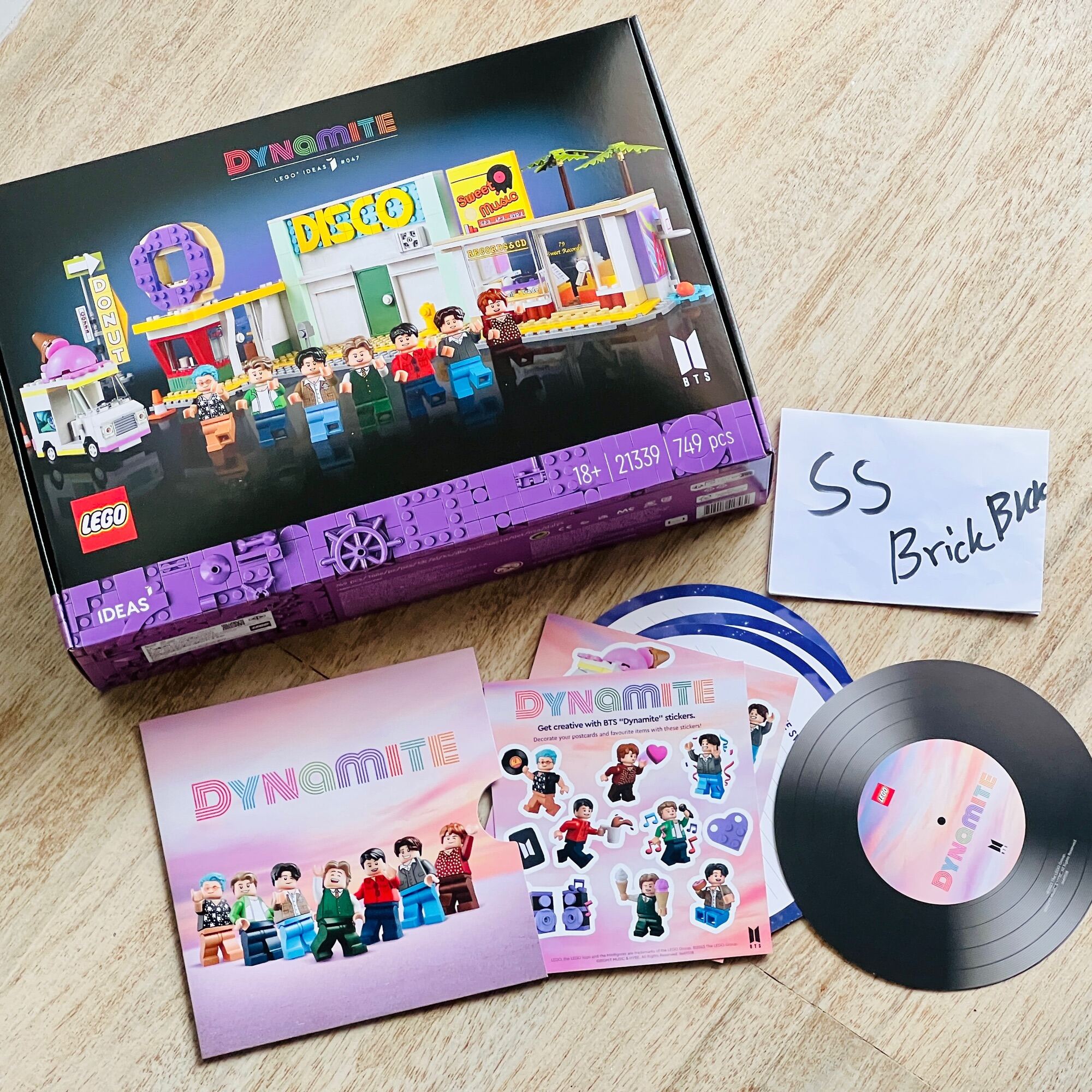 พร้อมส่ง LEGO 21339 BTS Dynamite ของแท้ มือ 1 กล่องสวย แถม BTS Vinyl ...