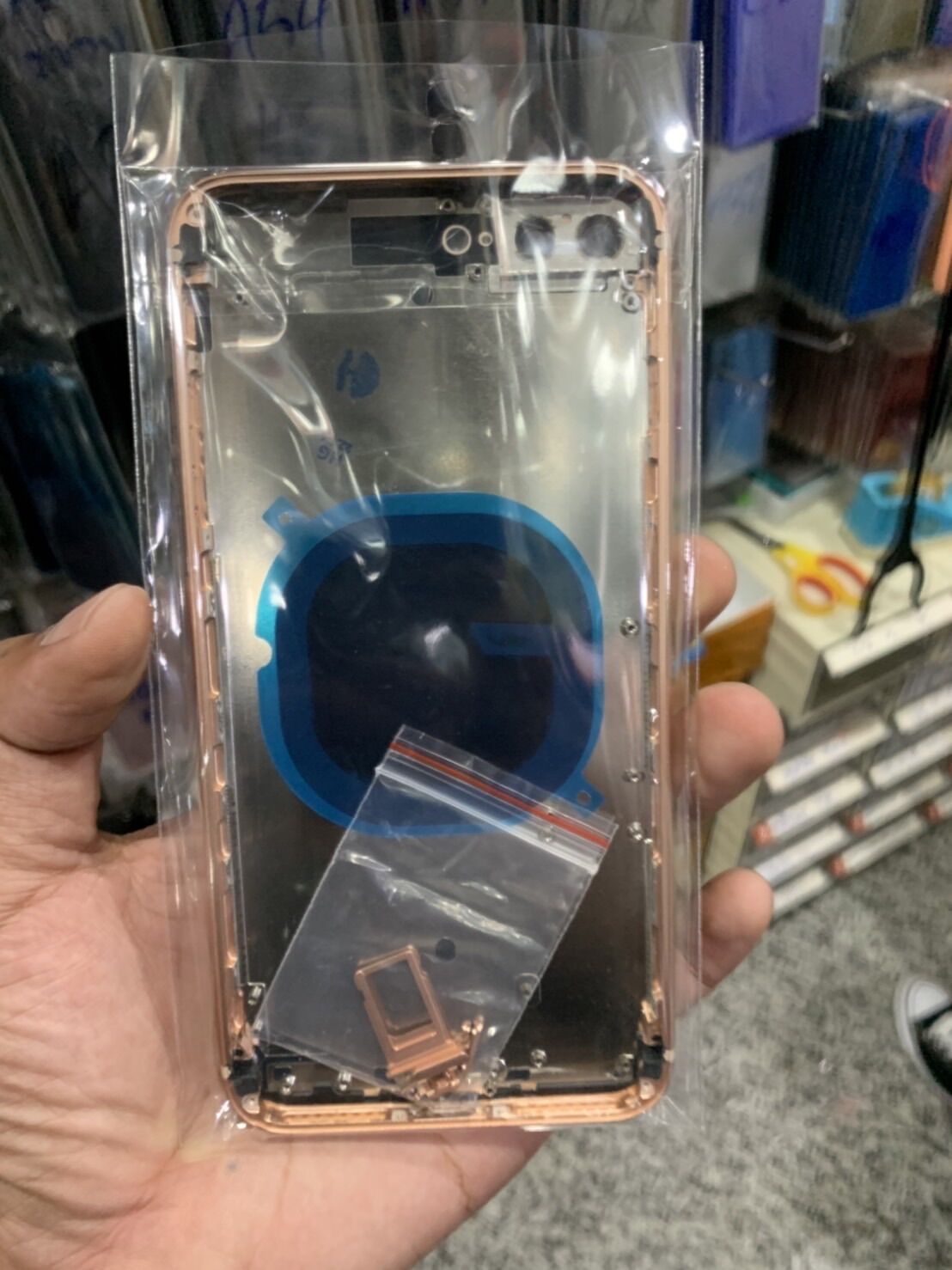 บอดี้ชุดiPhone 8Plus ฝาหลัง+แกนกลาง bodyชุด มีสี ดำ,ครีม,ขาว,แดง ...