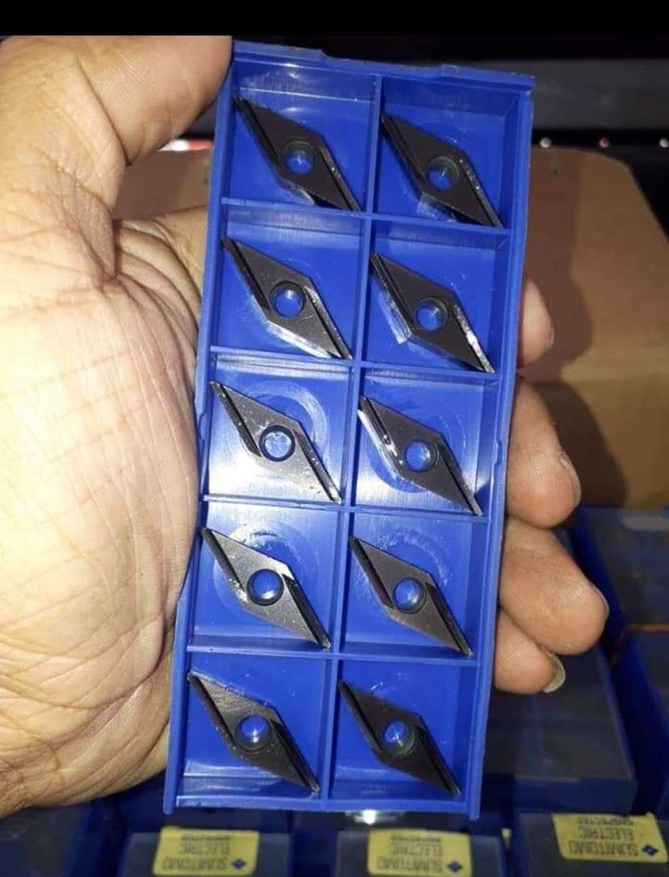 มีดกลึงสแตนเลส เหล็กเหนียว เม็ดV16. R04 เปิดร่อง - อยู่เจริญแมชชีนเนอร์รีทูลส์ - ThaiPick