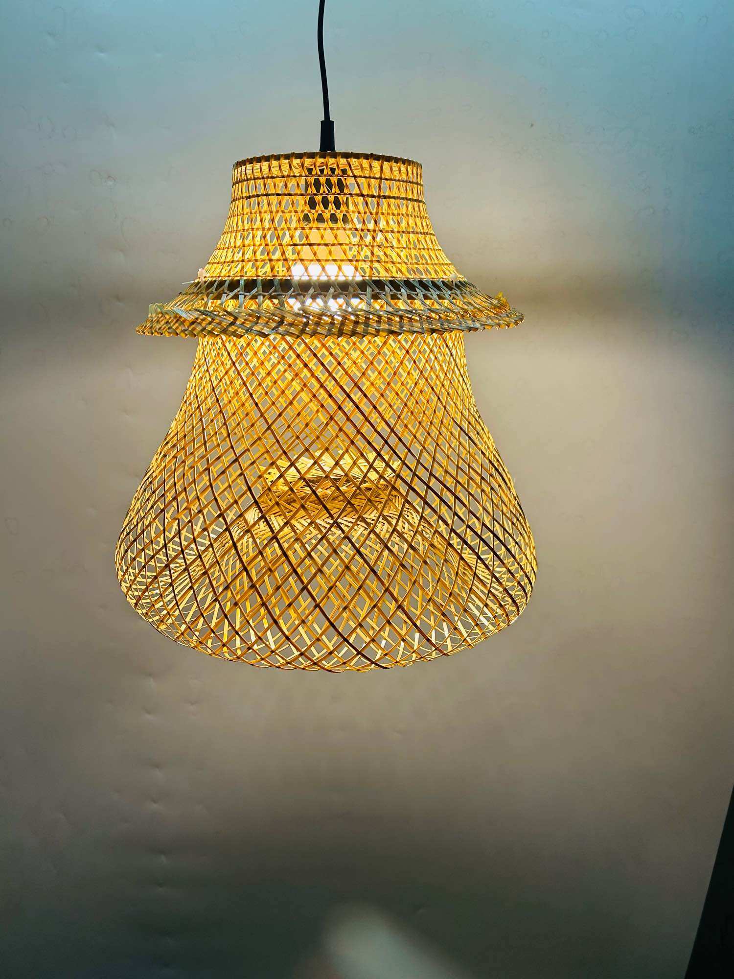 โคมไฟไม้ไผ่ พร้อมขั้วไฟe27 ทาเคลือบเรียบร้อยค่ะ | Lazada.co.th