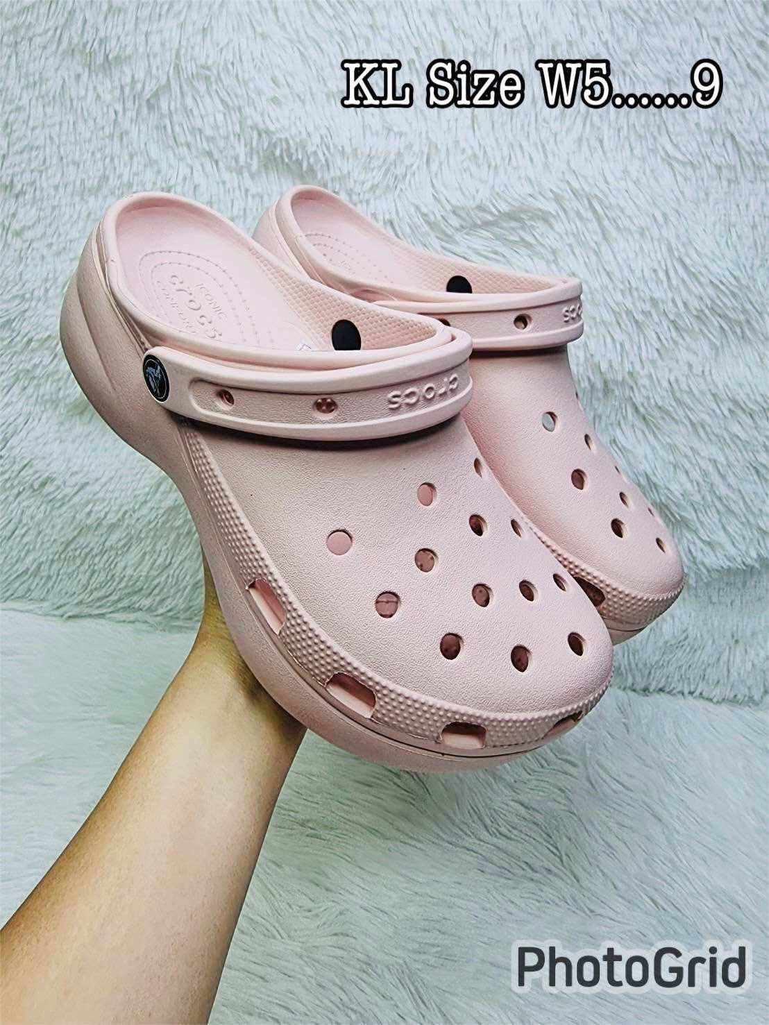Crocs ผู้หญิง คลาสสิก Crush Clog กระดูกสี สุภาพสตรี รองเท้าชายหาด ...