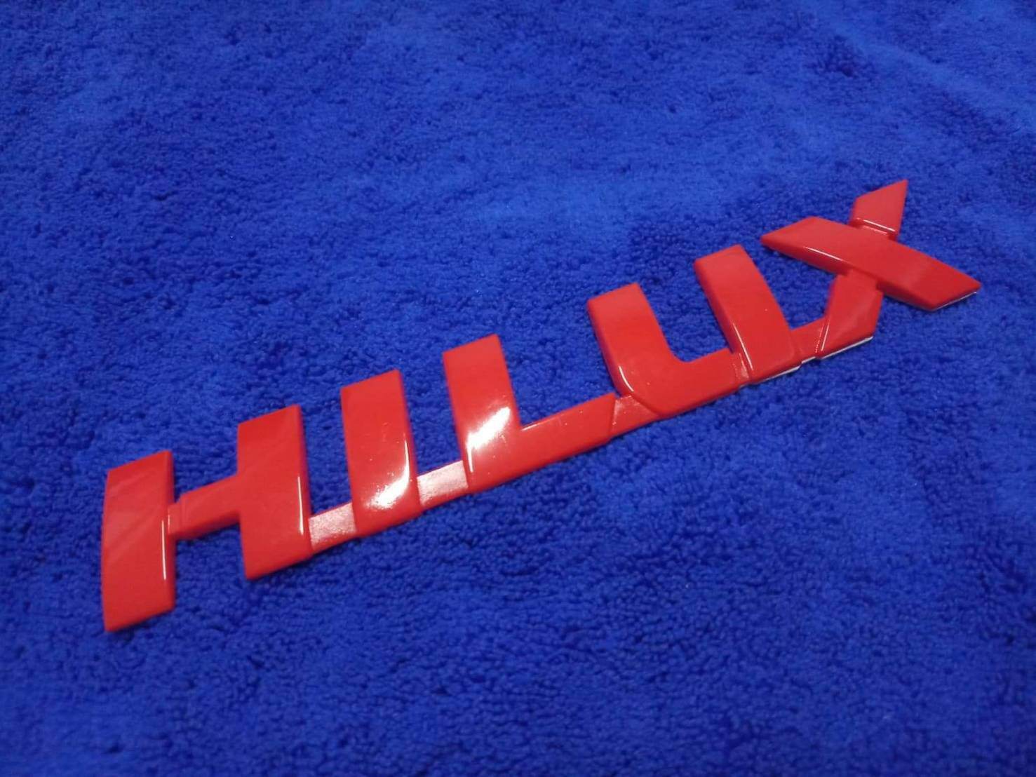 LOGO HILUX โลโก้ติดรถยนต์ HILUX. 1ชิ้น | Lazada.co.th