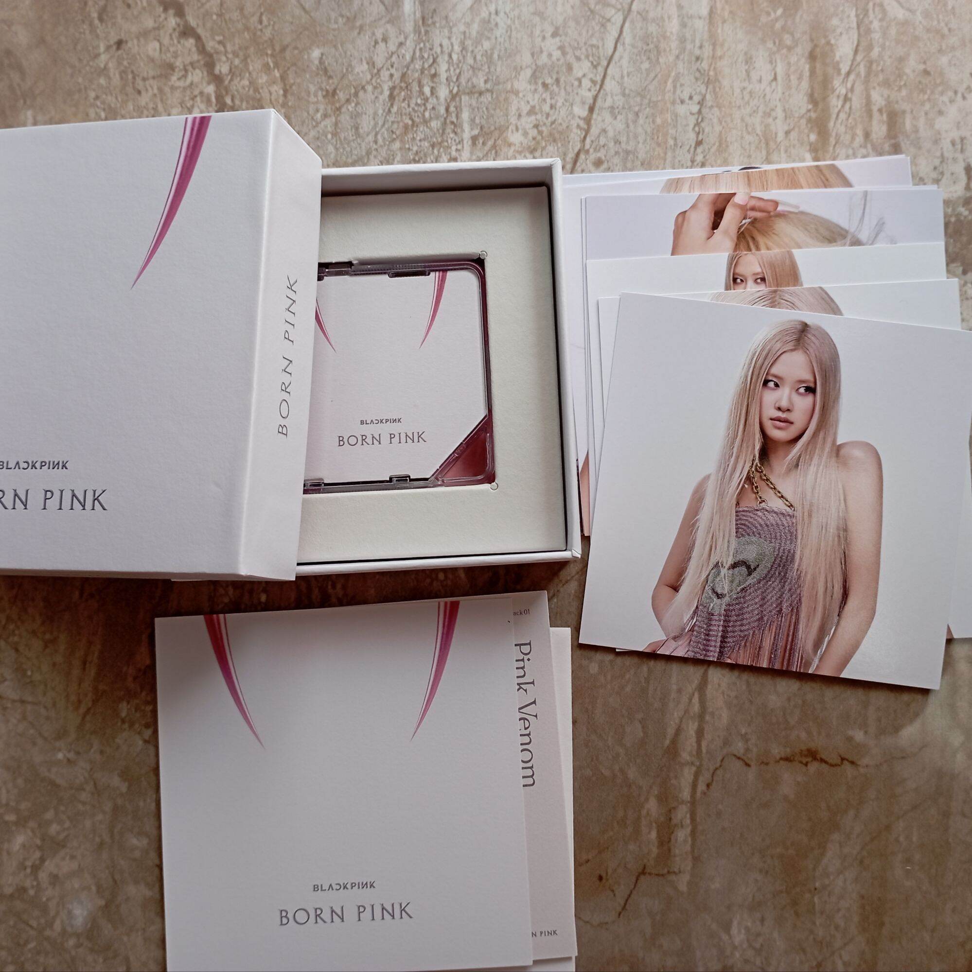 BLACKPINK 2nd ALBUM [BORN PINK] KiT ALBUM สินค้าได้ของตามรูป โปสการ์ด ...