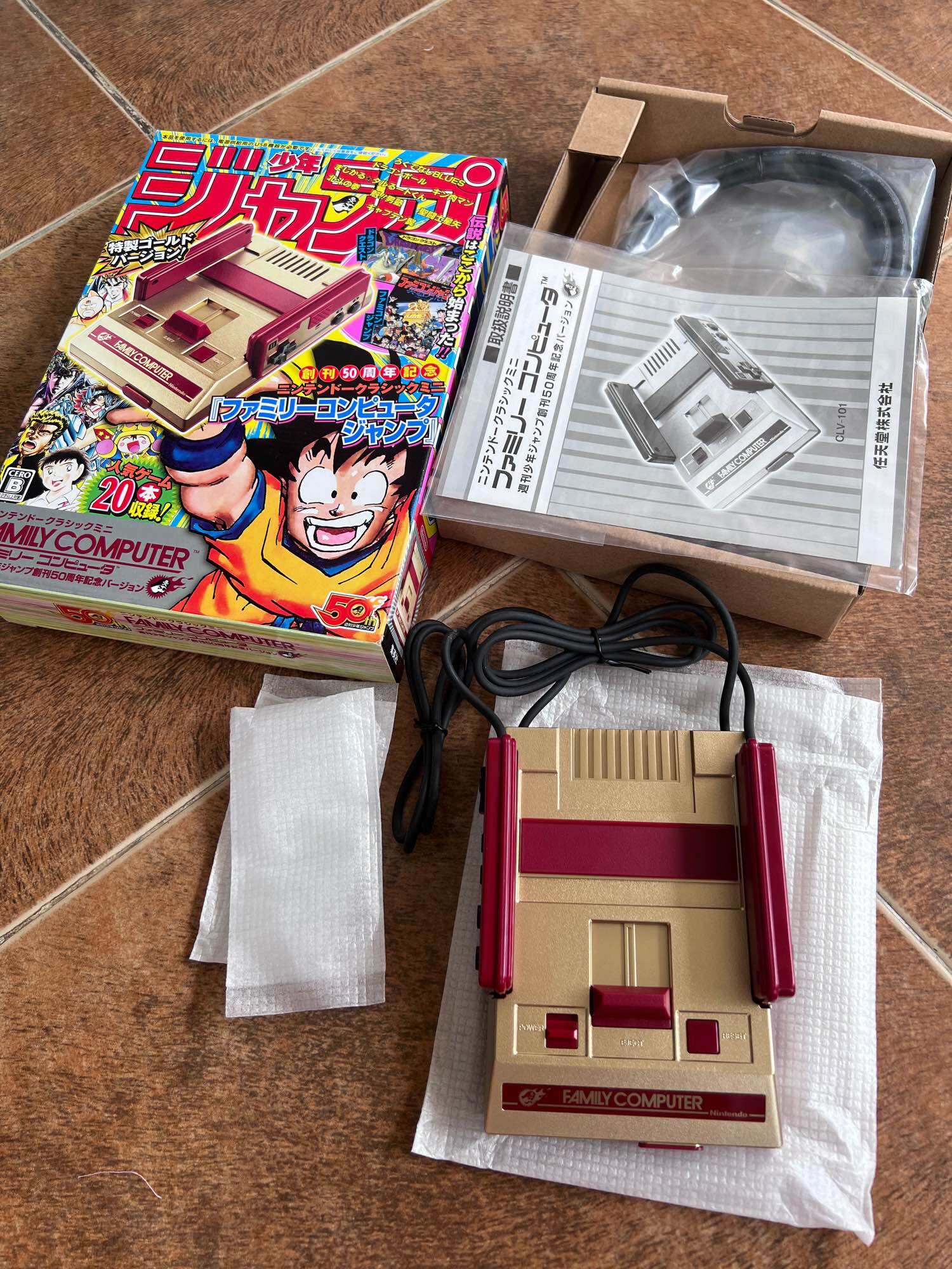 เครื่องเกม Famicom mini shonen jump สีทอง พร้อมลงเกมเพิ่ม 1000 เกม ...