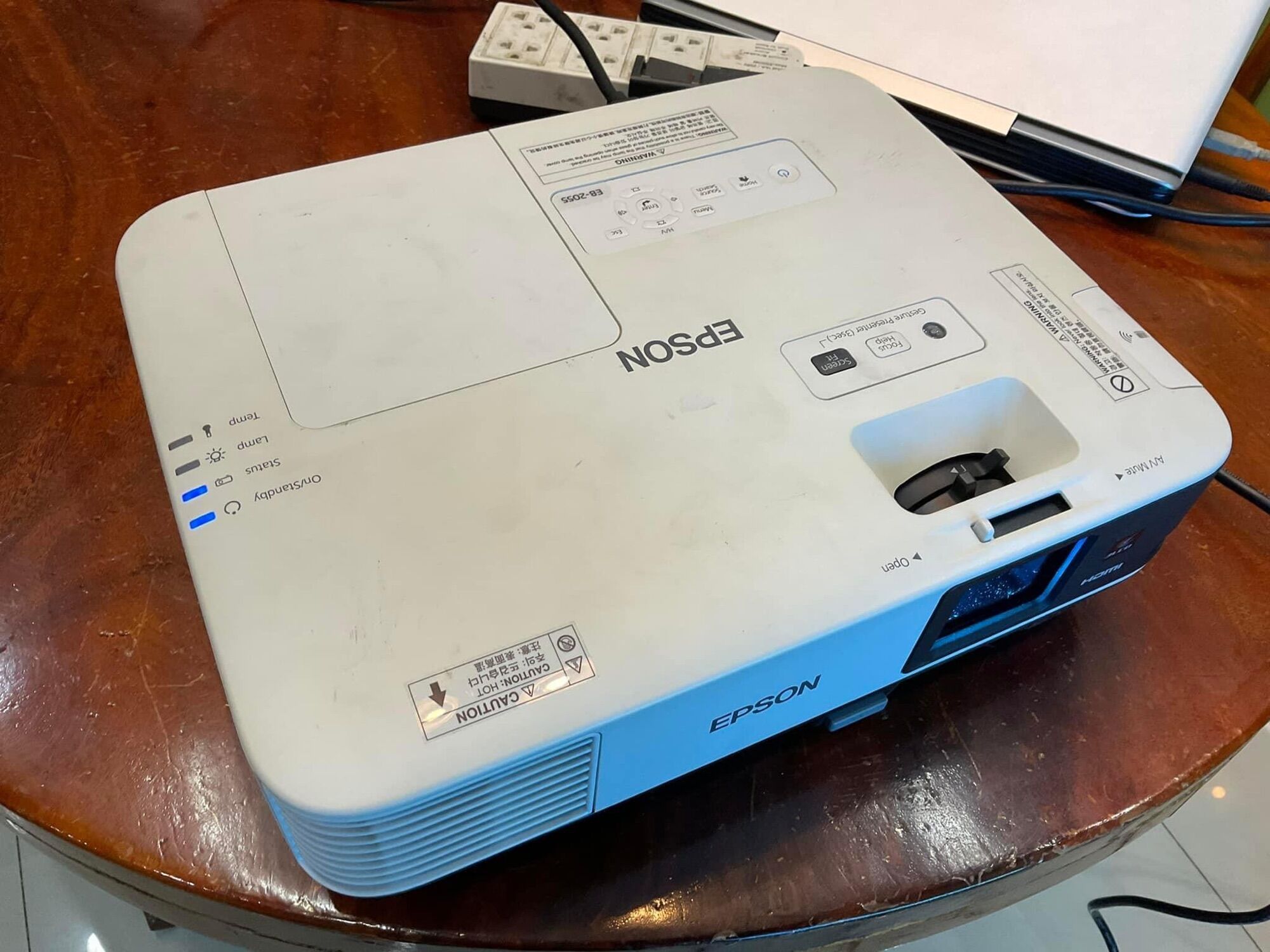 โปรเจคเตอร์ มือสอง Epson Eb-2055 | Lazada.co.th