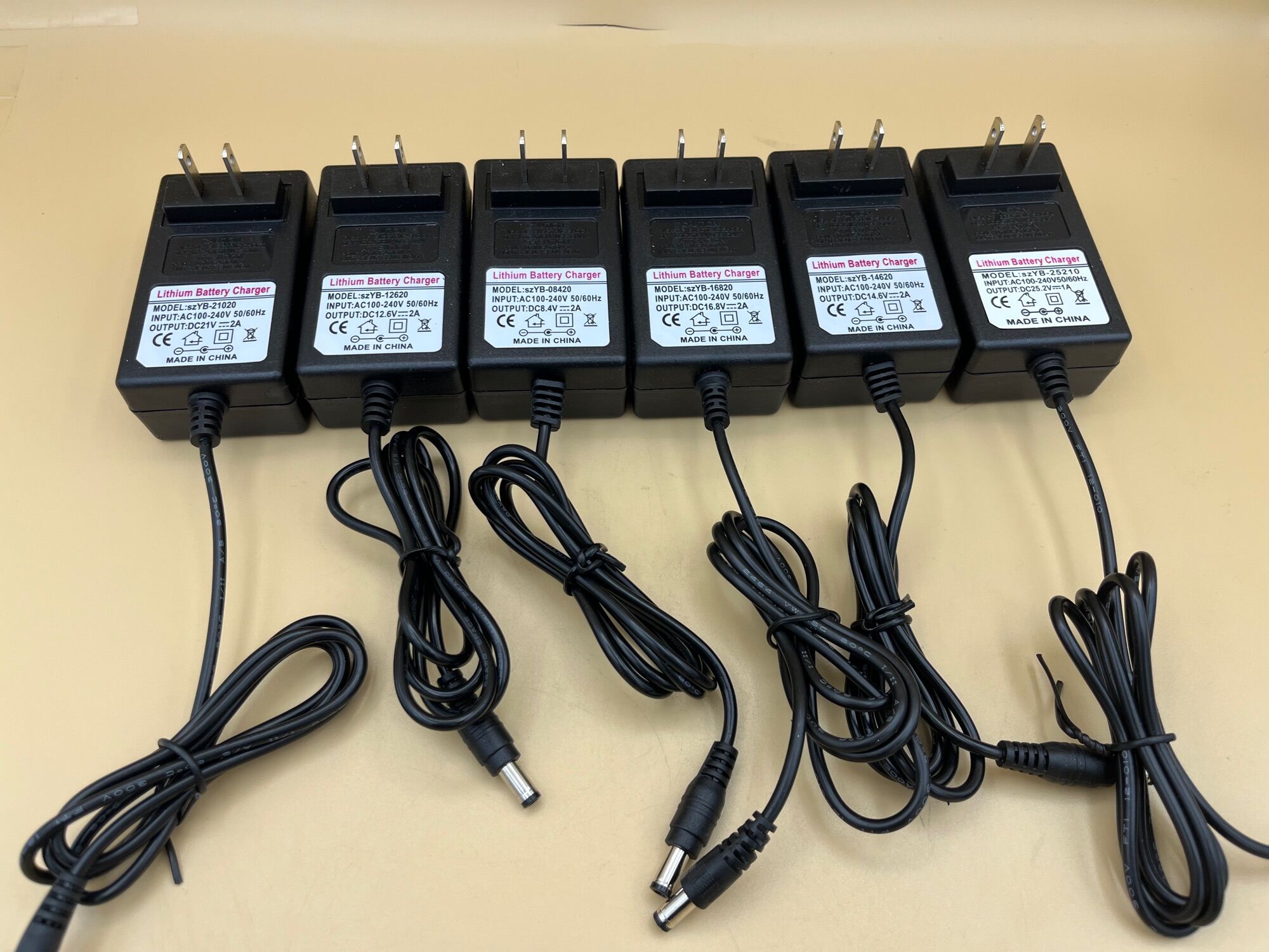 ที่ชาร์จแบตเตอรี่ลิเธียม Lithium Battery Charger 4.2V 1000Ma 8.4V2A 12 ...