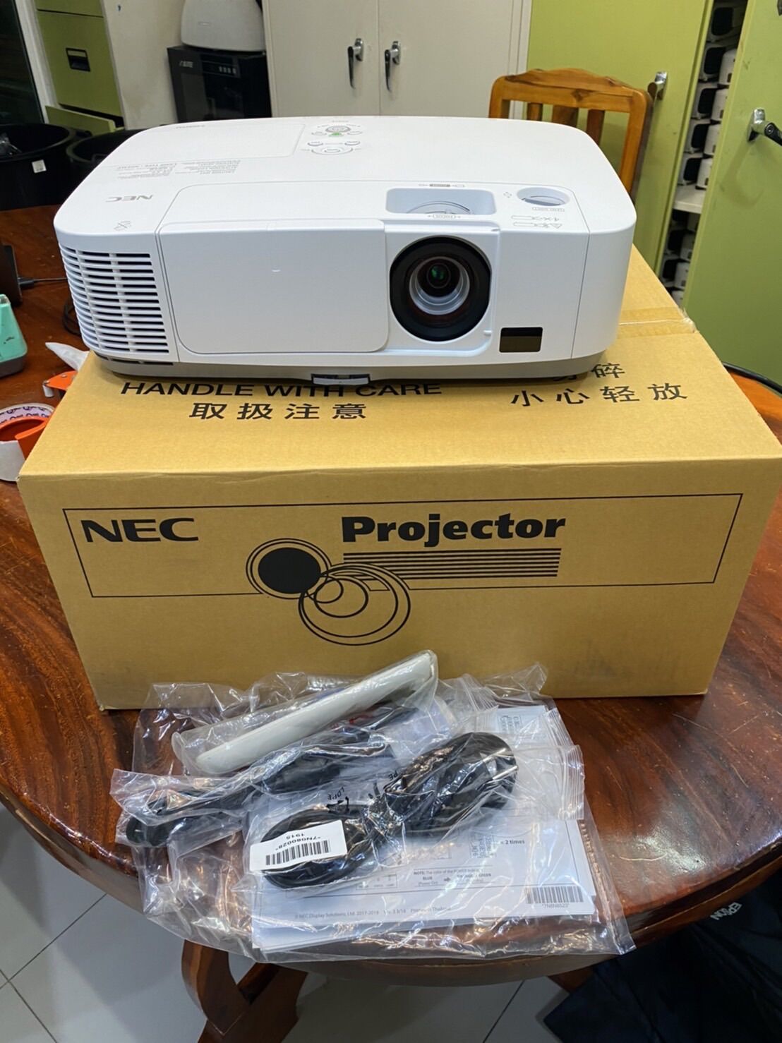 โปรเจคเตอร์มือสอง NEC NP501X | Lazada.co.th