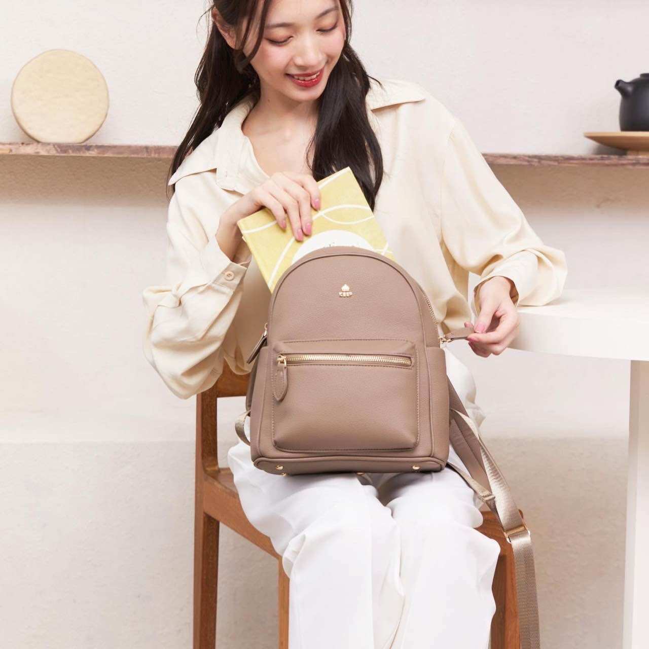 สินค้าใหม่ กระเป๋าสุภาพสตรี แบรนด์ KEEP รุ่น KYLA Backpack กระเป๋าเป้ ...