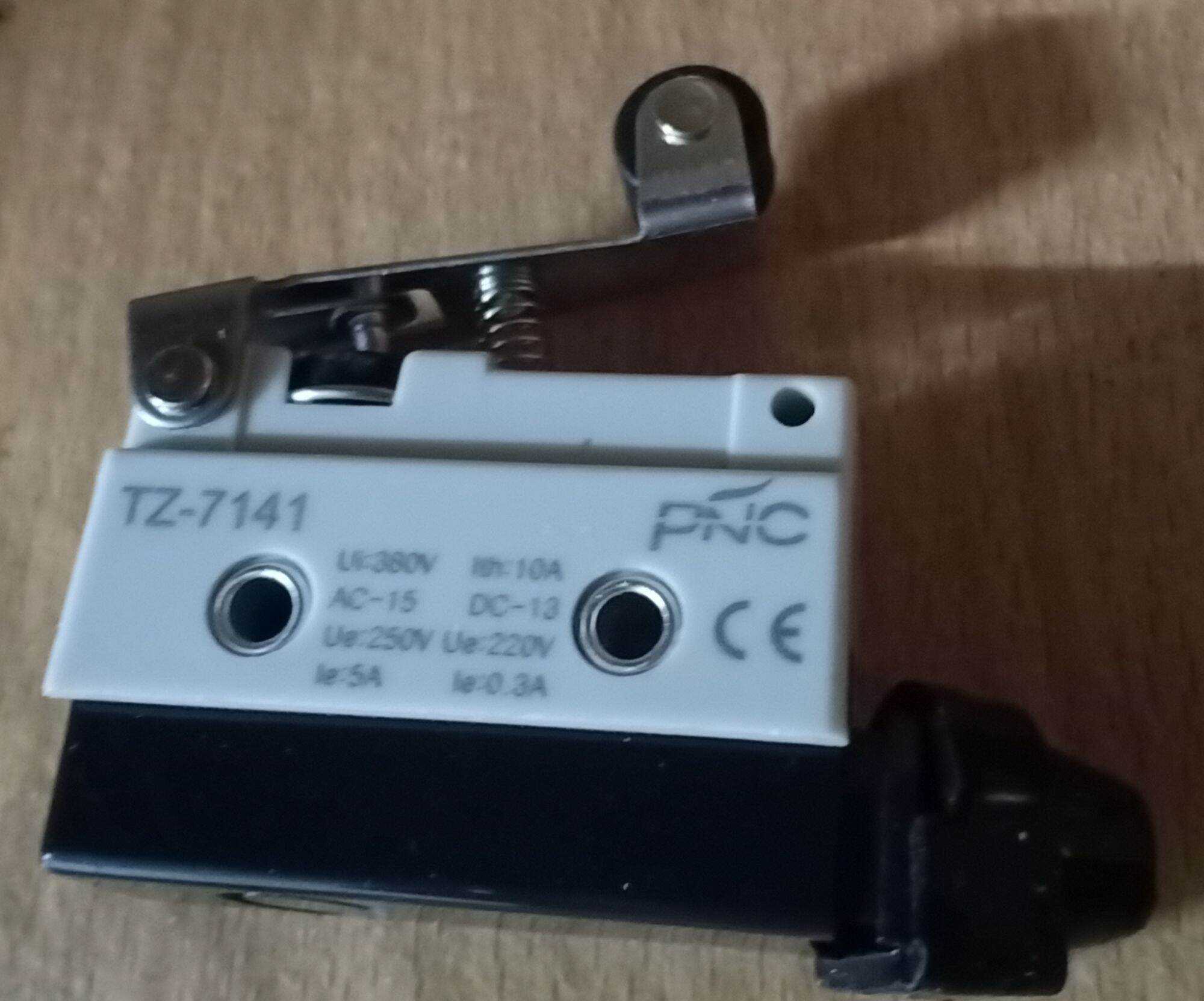 ลิมิตสวิทช์ Limit Switch Tz 7141 Ui 480v Ac 15 Ue 250v Le 5a Lth 10a Dc