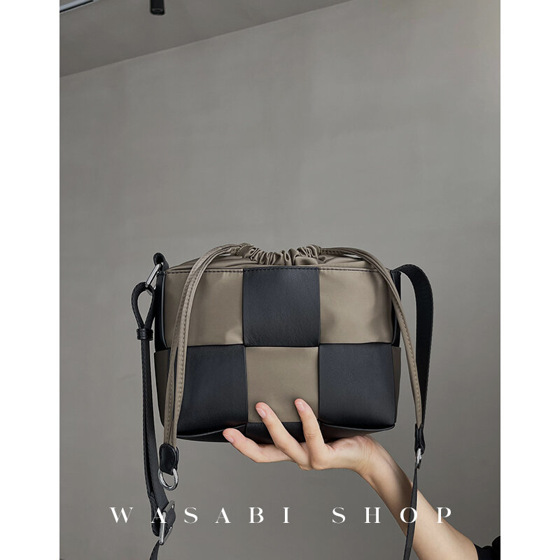 Vibering กระเป๋าสะพายข้างมีเชือกรูดออกแบบสำหรับคนกลุ่มหนึ่งสำหรับ ...