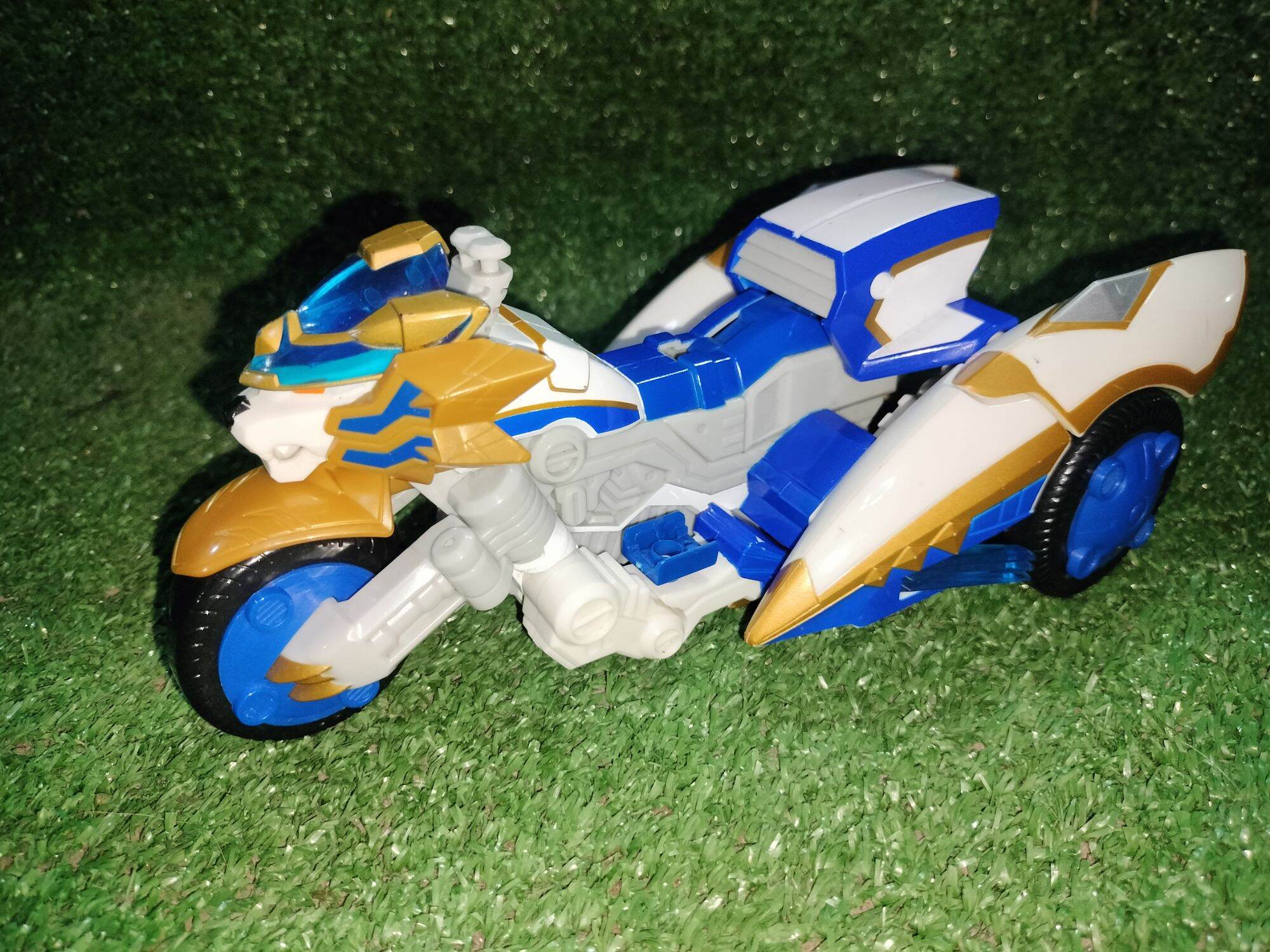 Dx เบรฟ เลออน จูโอ เบรฟเลออน สิงโตขาว ริวเคนโด TAKARA TOMY BRAVE LEON ...