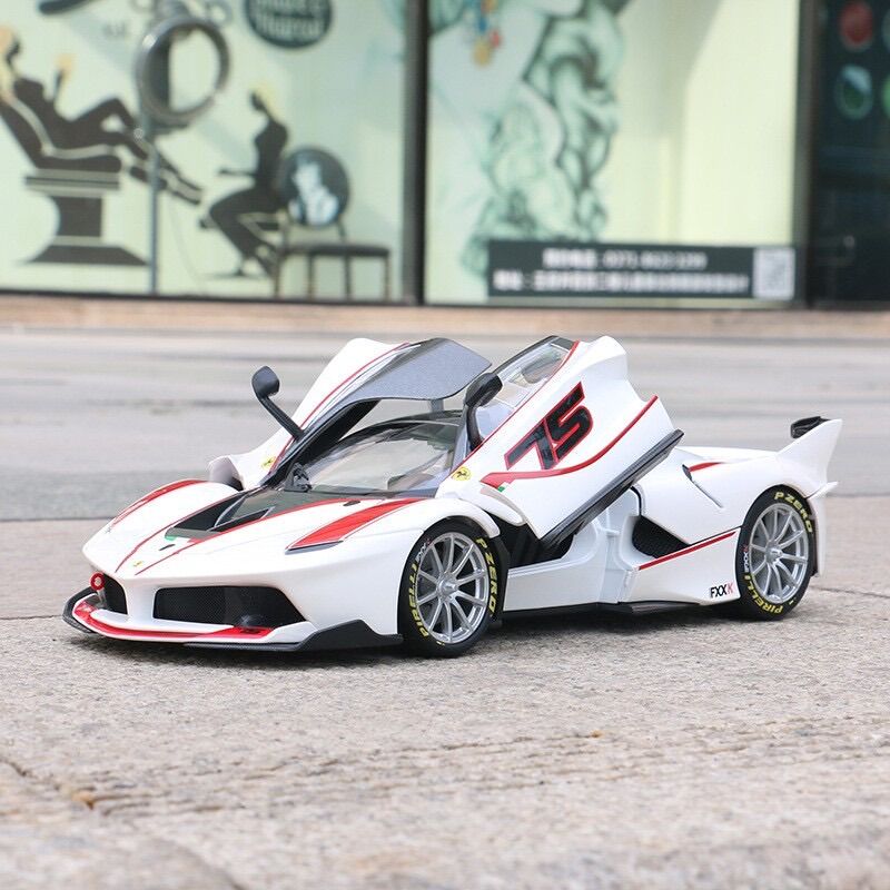 รถ 1:18 Ferrari Signature Series รุ่น FXX K [Bburago] - PKTOY - ThaiPick